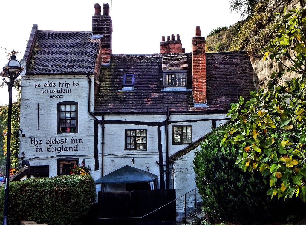 Get Inn: Traditional English Pub Stays