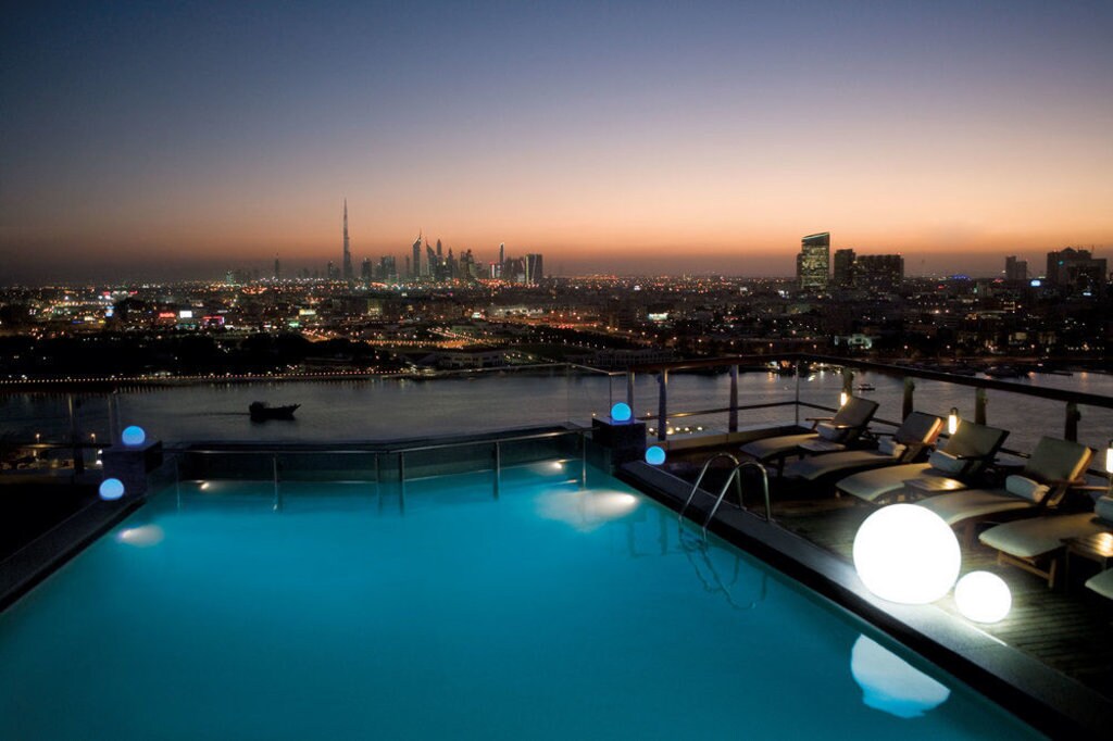 Skyscraper Hotels with a Rooftop Pool | Explore by Expedia