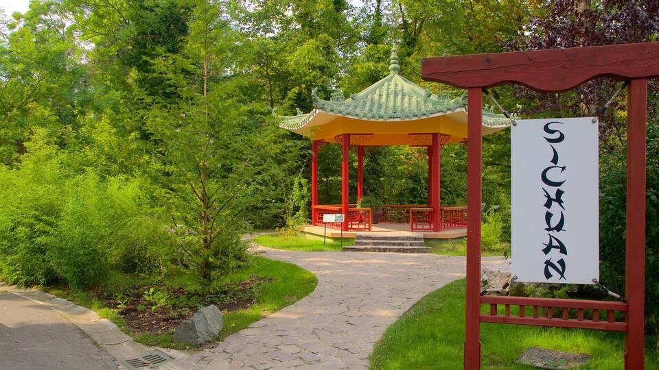 Zoo de Zagreb mostrando um parque