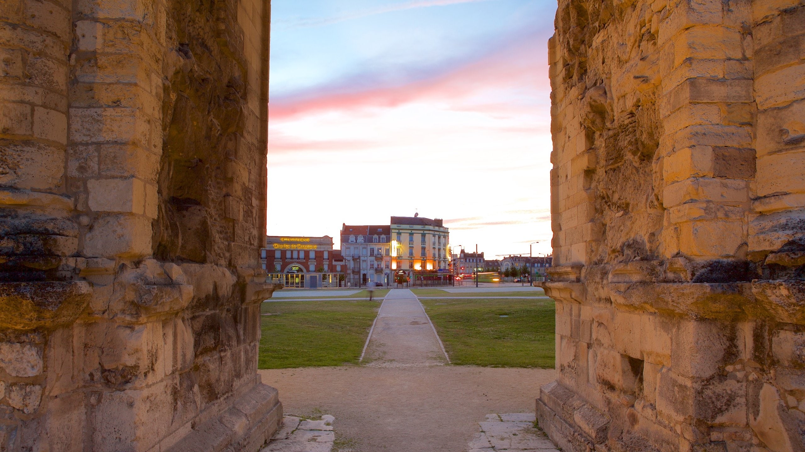 Mars Gate in Reims City Centre - Tours and Activities | Expedia.ca