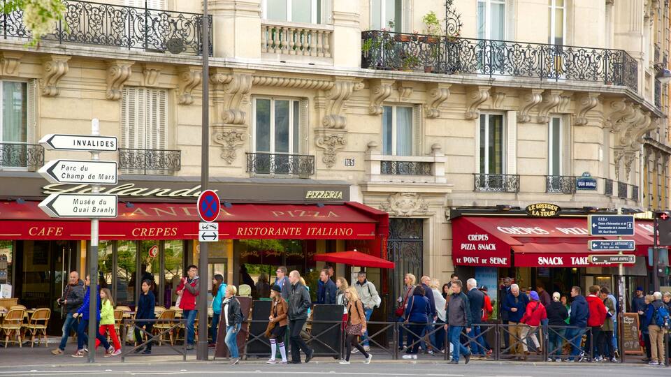 15º Arrondissement mostrando estilo de vida de cafeteria assim como um grande grupo de pessoas