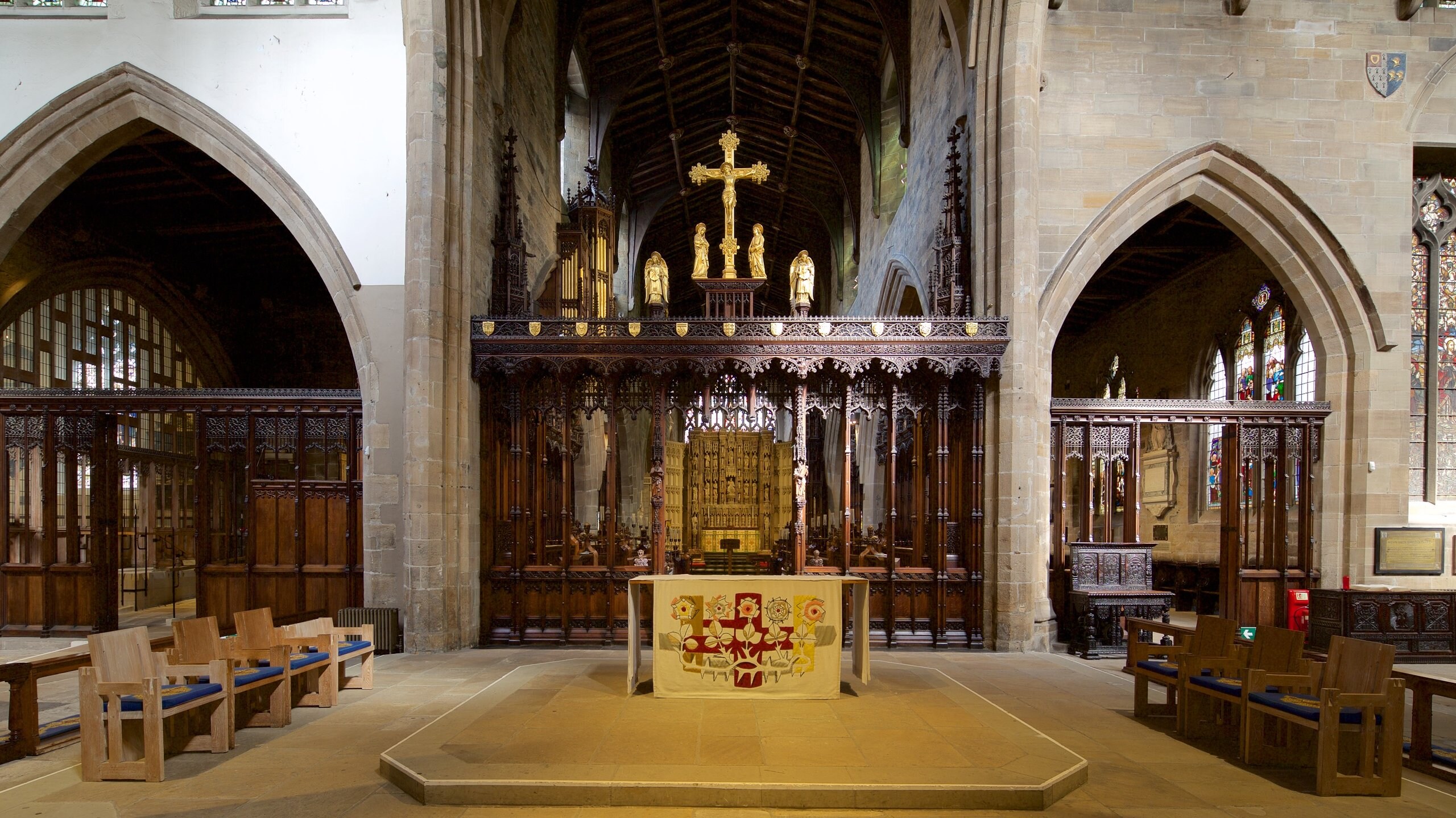 Newcastle-upon-Tyne St. Nicholas' Cathedral in Newcastle City Center ...