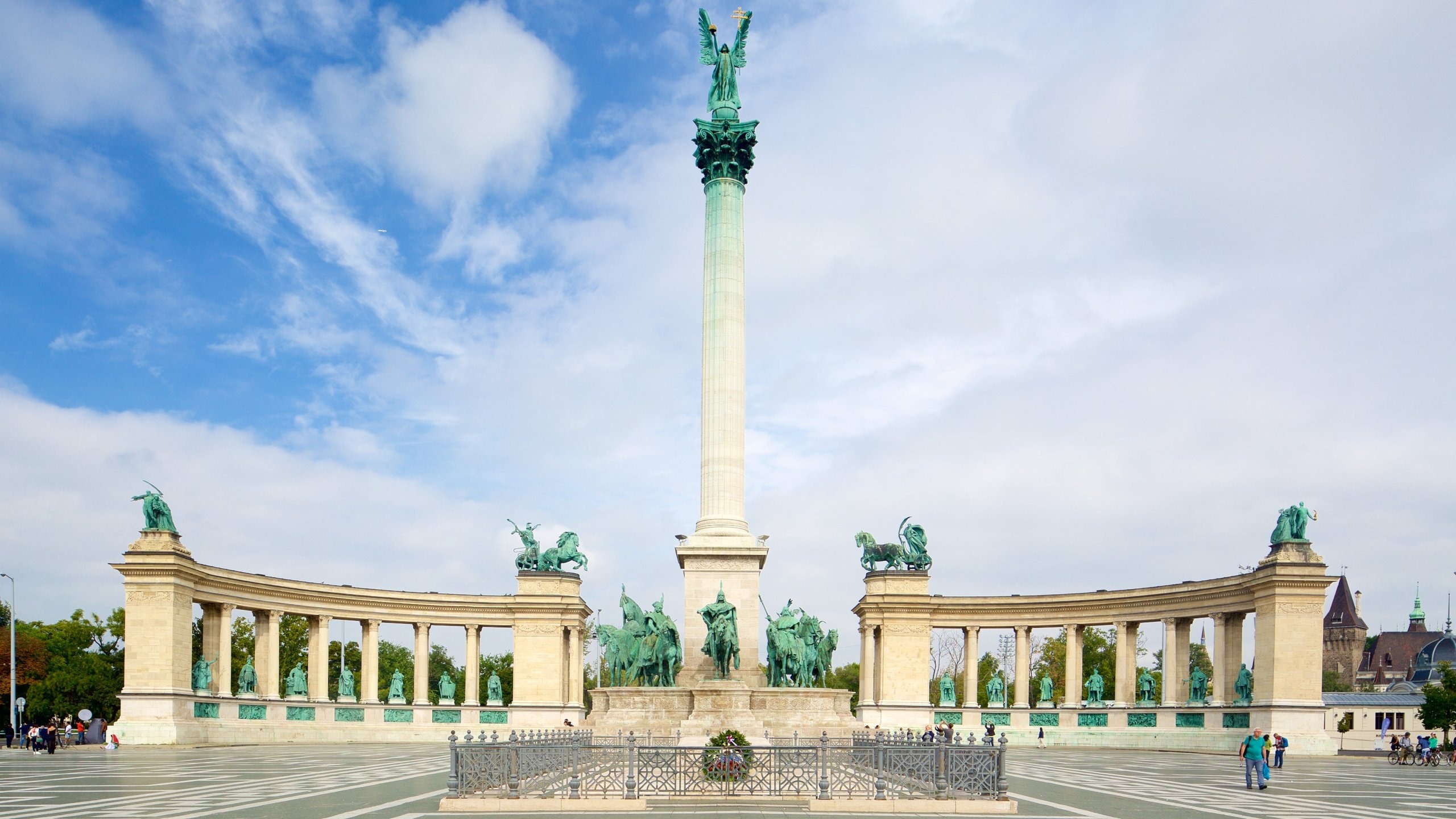 Heroes' Square, Budapest Vacation Rentals: house rentals & more | Vrbo