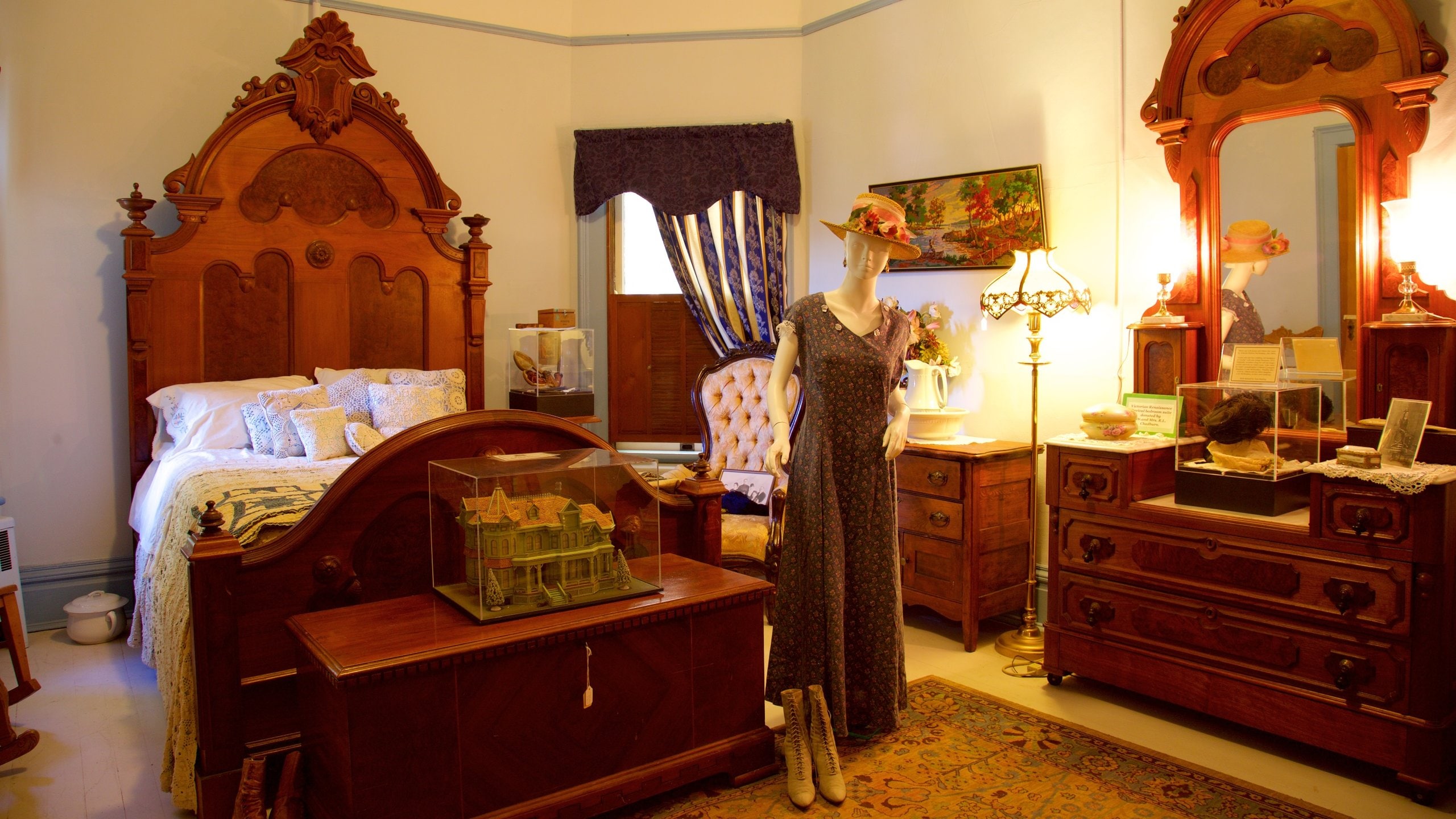 Shelton McMurphey Johnson House in Downtown Eugene - Tours and ...