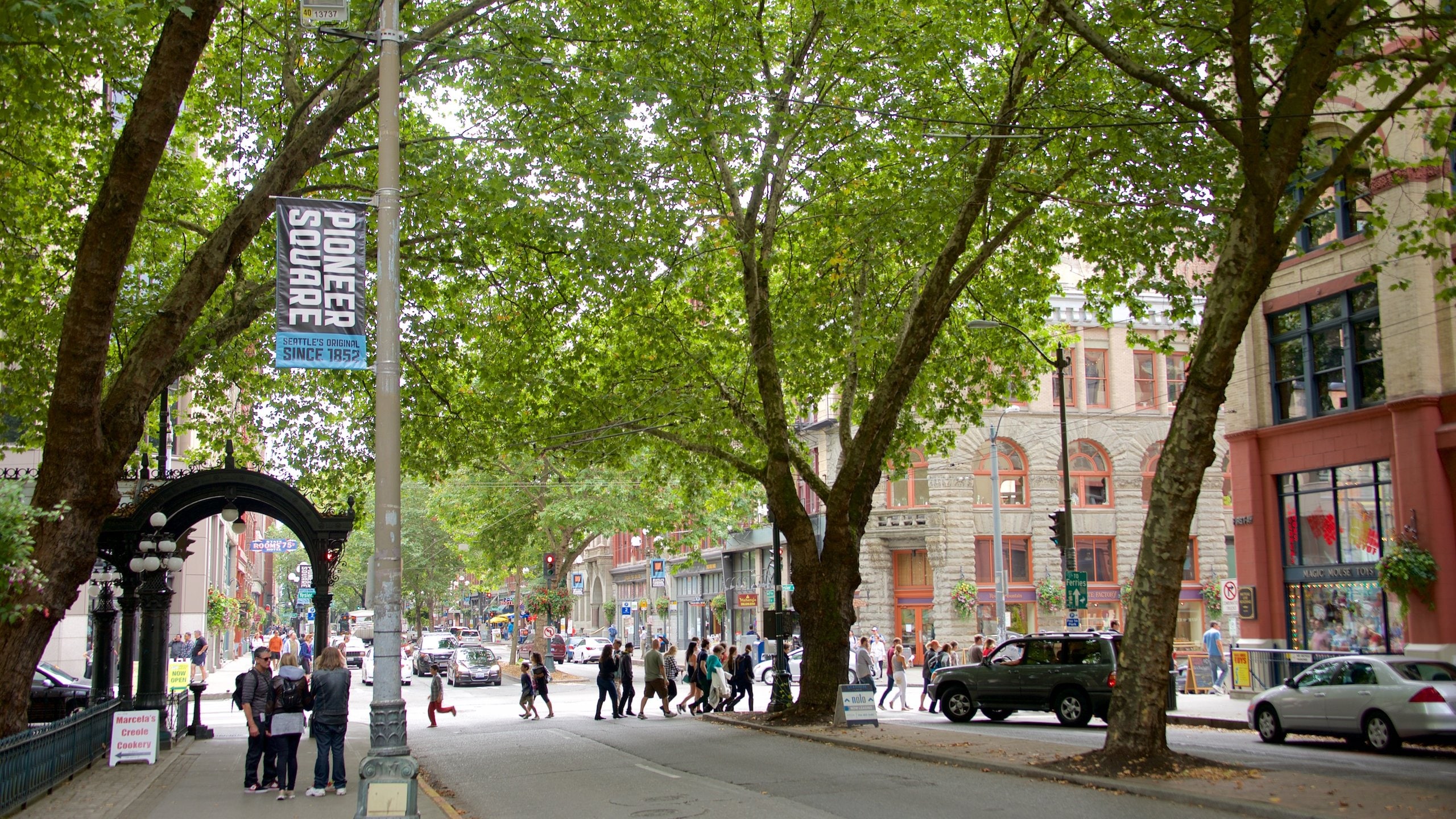 Seattle Stree Scene Wallpaper