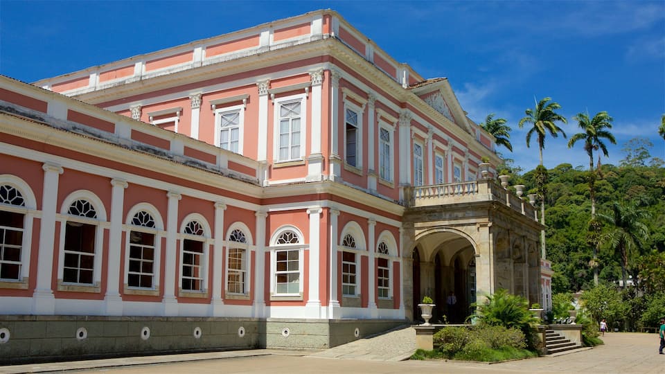 Museu Imperial mostrando cenas de rua