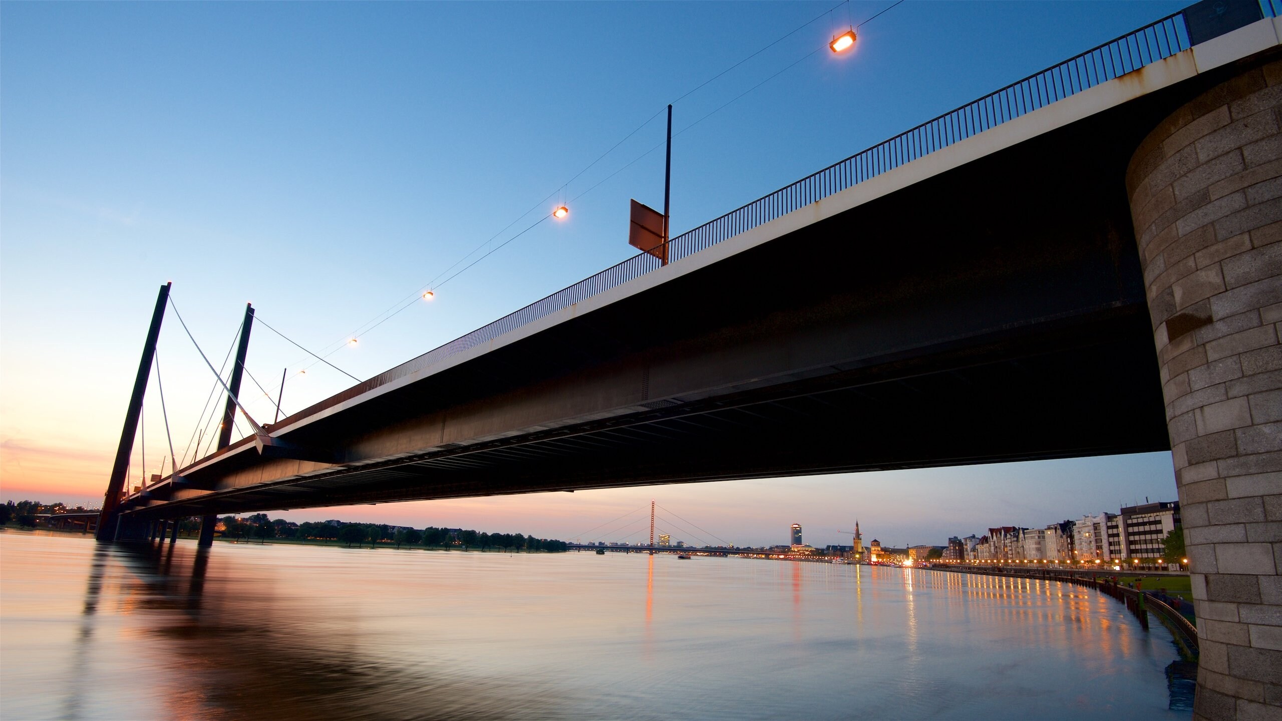Visit Rhine Promenade in Düsseldorf Old Town | Expedia