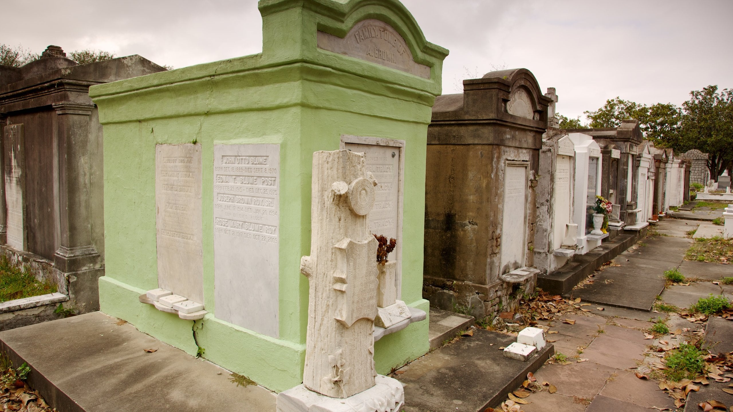 Lafayette Cemetery, New Orleans holiday accommodation from AU$ 107 ...