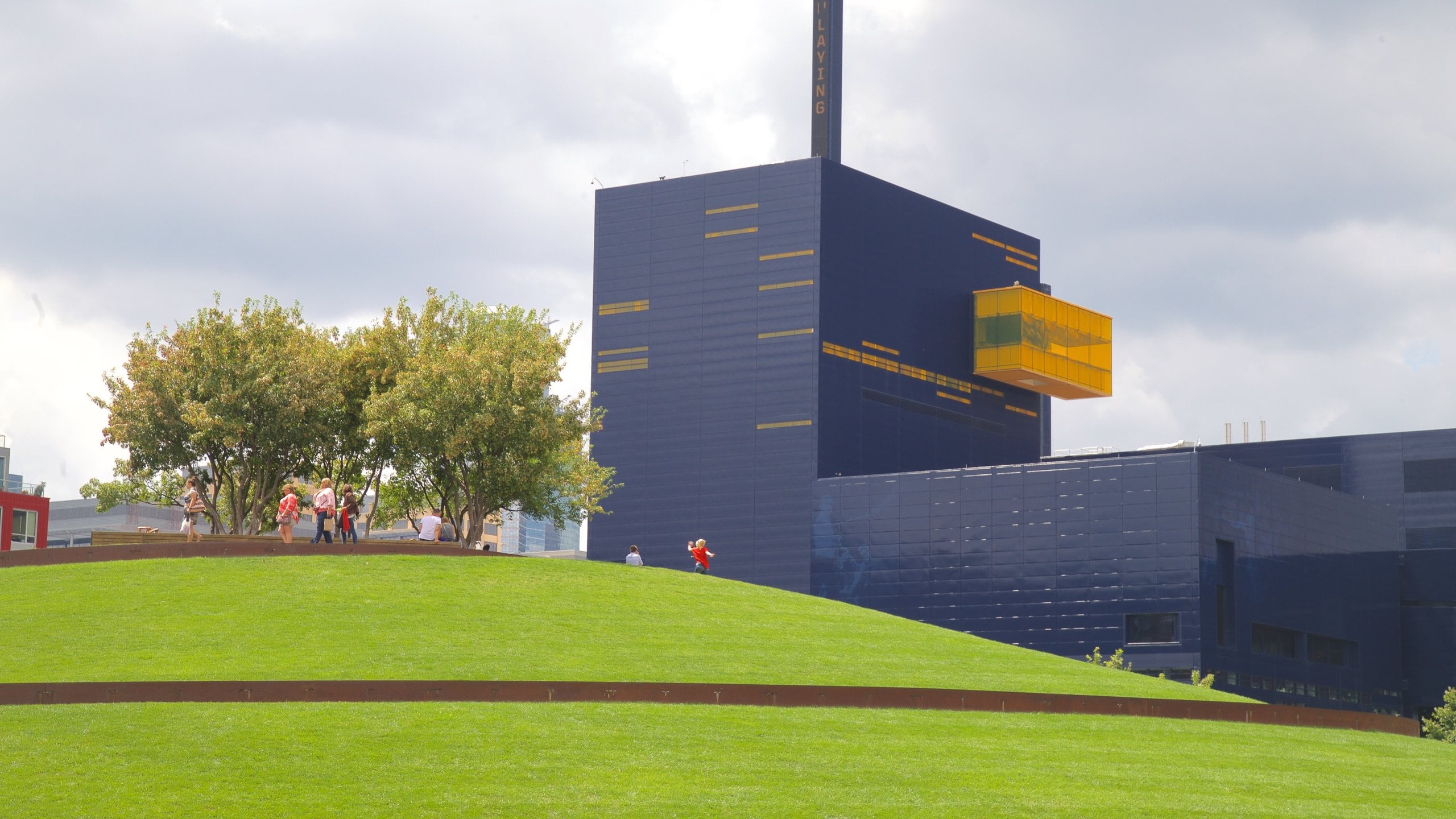Guthrie Theater in Downtown Minneapolis - Tours and Activities | Expedia.ca