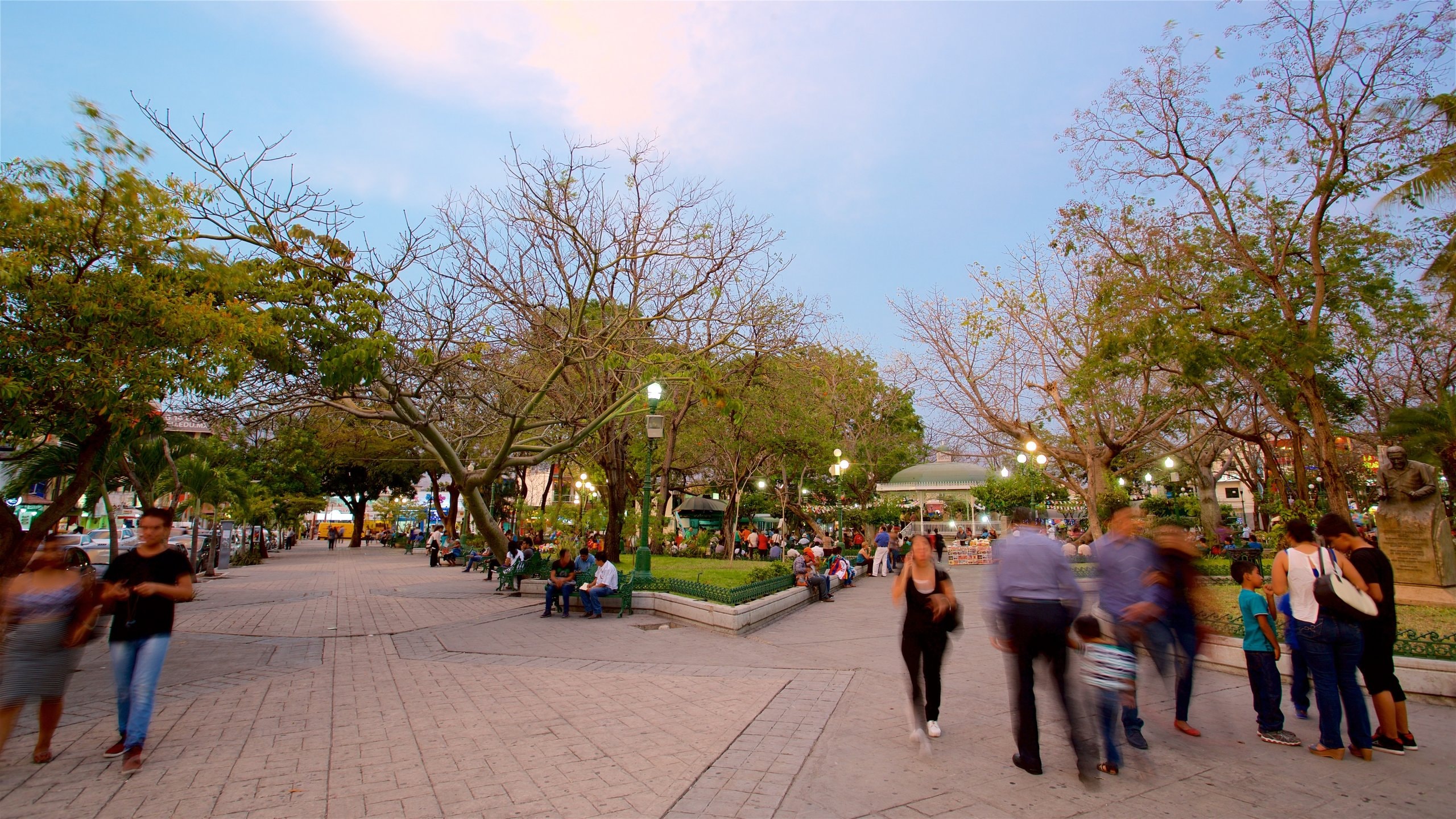 Marimba Park in Tuxtla Gutierrez | Expedia.co.uk