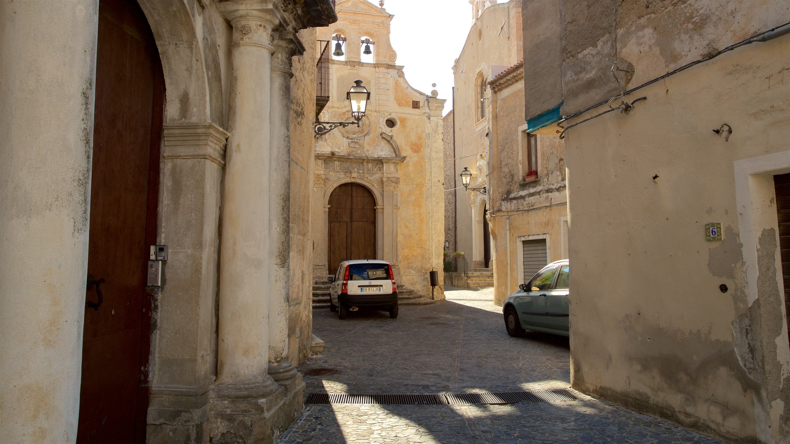 Fiumefreddo Bruzio Travel Guide: Best of Fiumefreddo Bruzio, Calabria ...