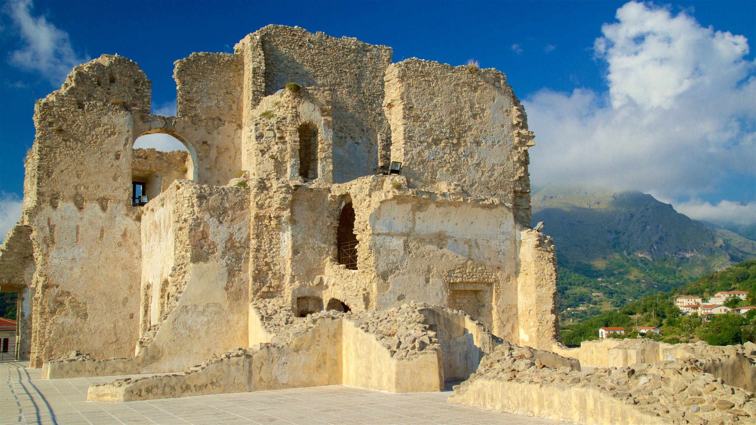 Papiro Di Fiumefreddo Calabria Il Procuratore Gratteri A Vibo Per La