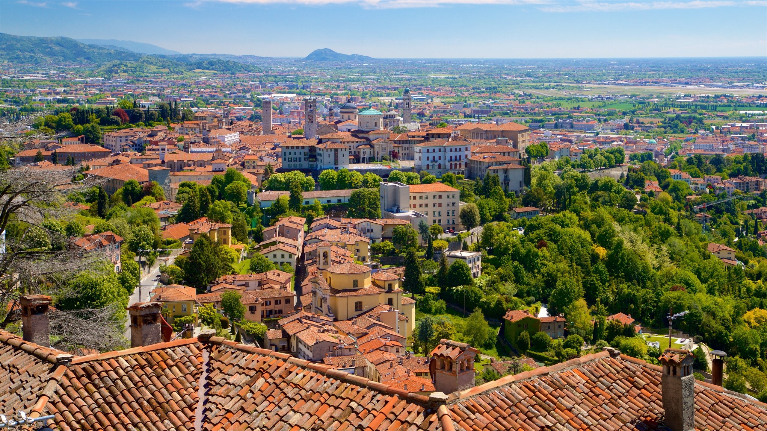 Visit Città Alta: Best of Città Alta, Bergamo Travel 2024 | Expedia Tourism