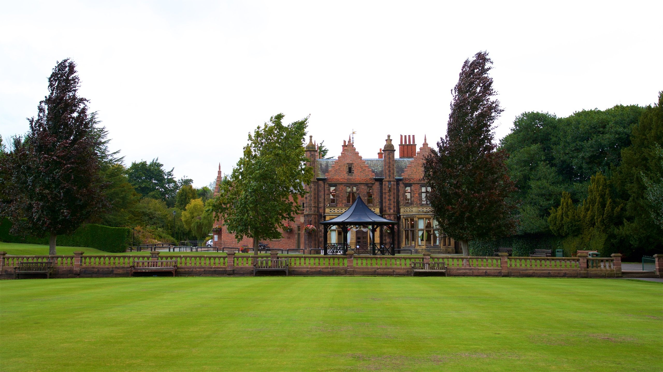 Are Dogs Allowed At Walton Hall Gardens