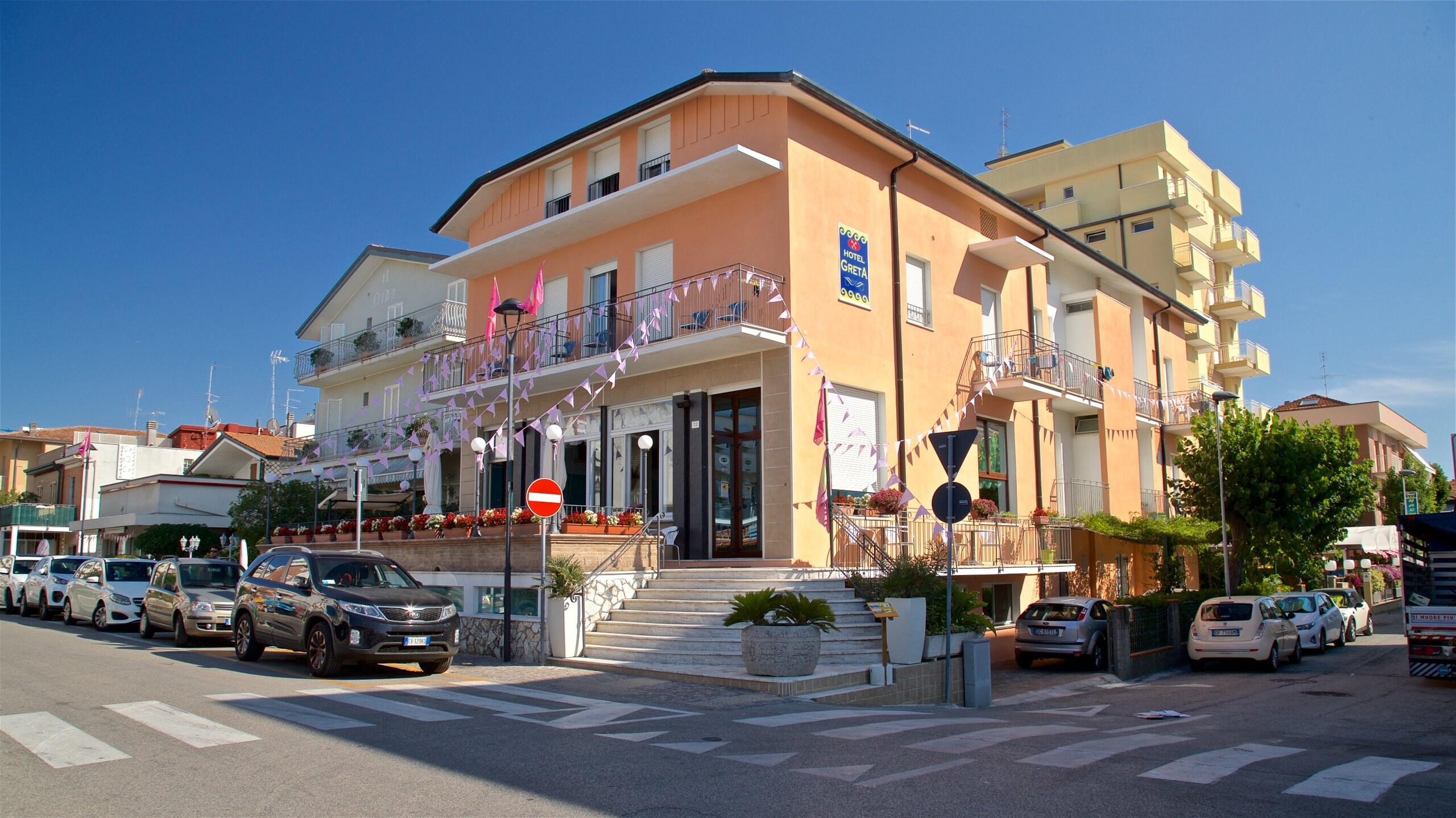 Rivabella Rimini Hotel Navona Hotel New Jolie Rimini Italy