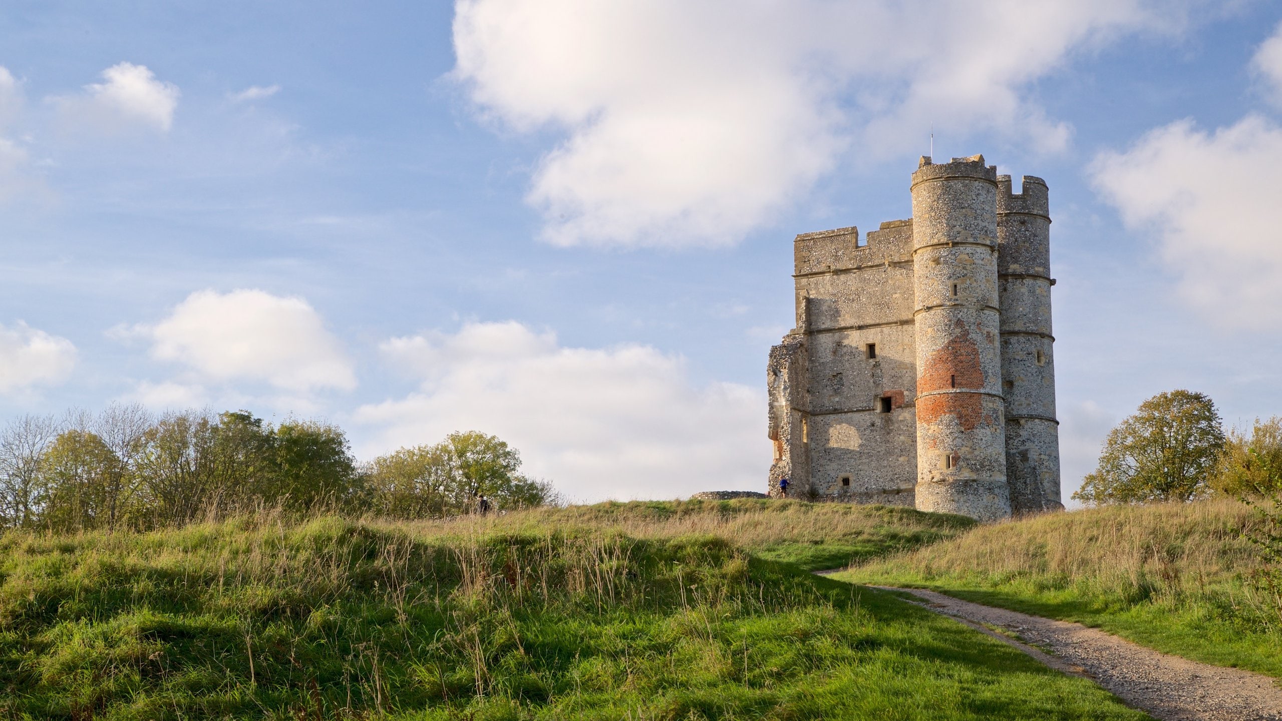Donnington Castle Tours - Book Now | Expedia