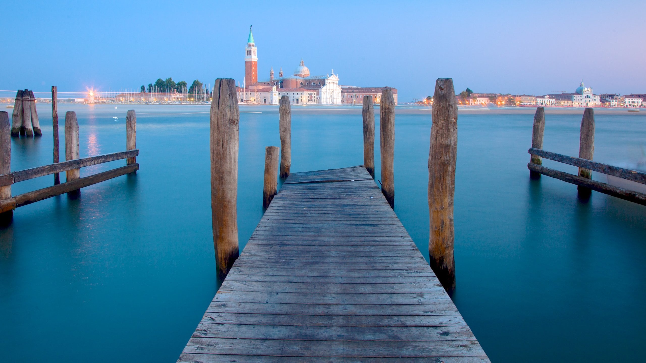 Small Islands of Venice Travel Guide: Best of Small Islands of Venice ...