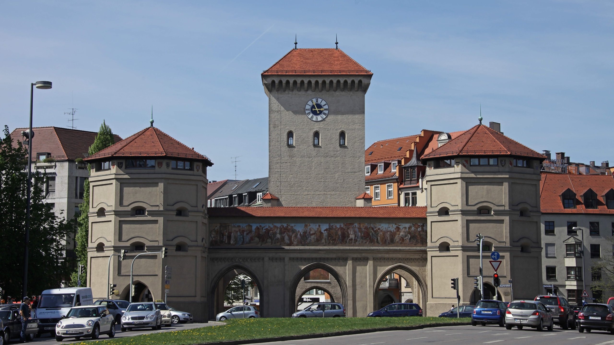 Isar Tor - Munich City Centre Attraction | Expedia.com.au