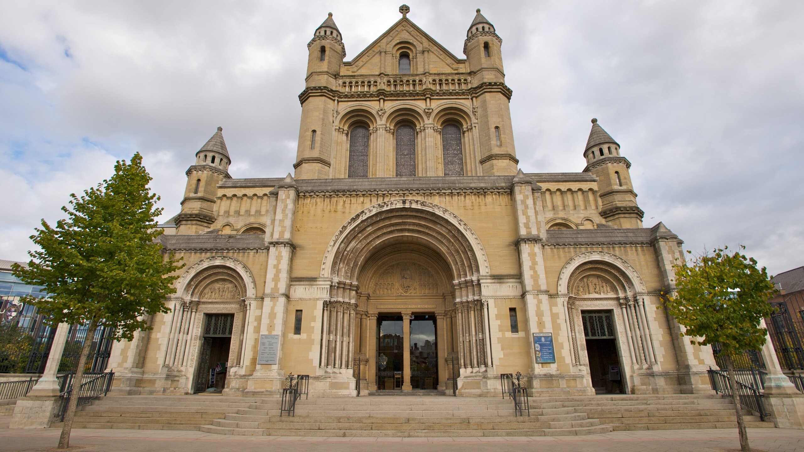 Kirche der Heiligen Anna in Stadtzentrum von Belfast | Expedia