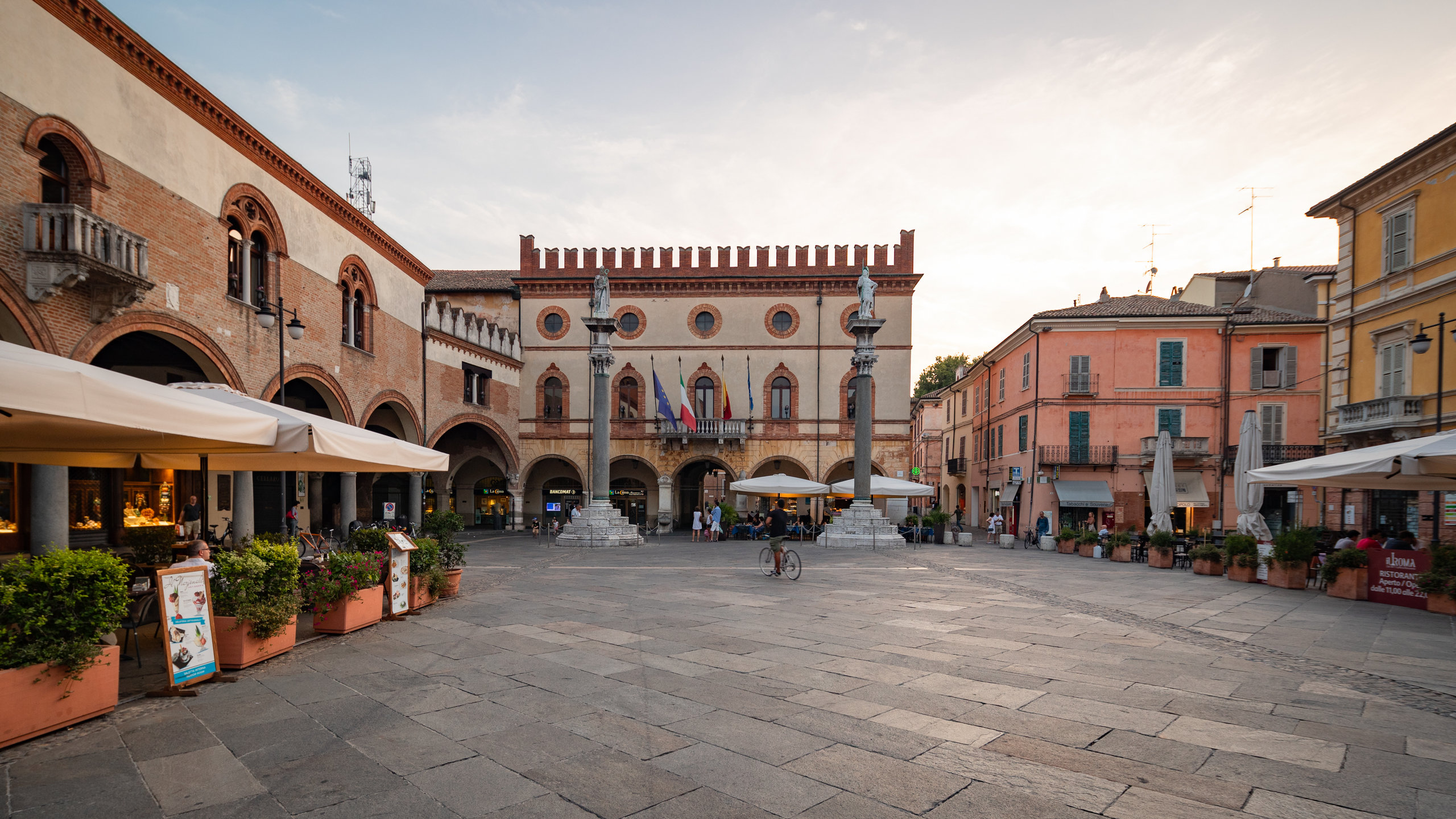 Piazza Del Popolo In Ravenna Expedia co uk Piazza Del Popolo In Ravenna Expedia co uk