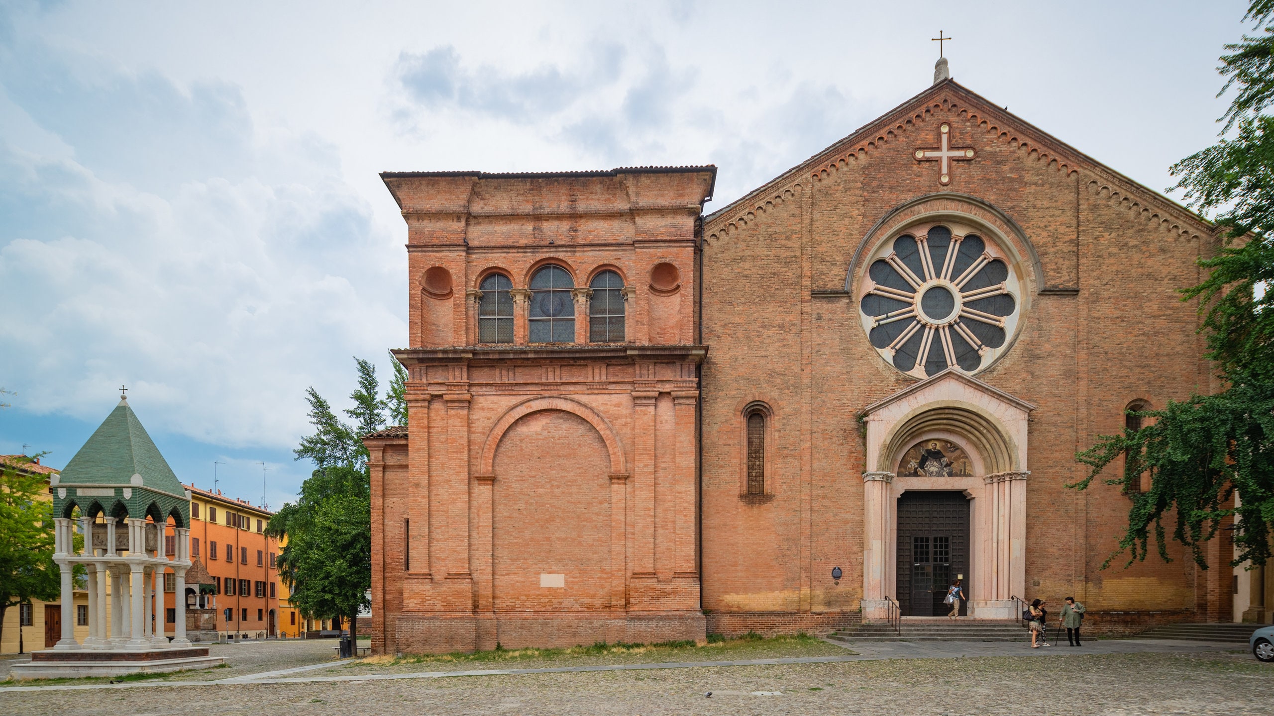 Basilica of San Domenico in Historic Center | Expedia.co.uk