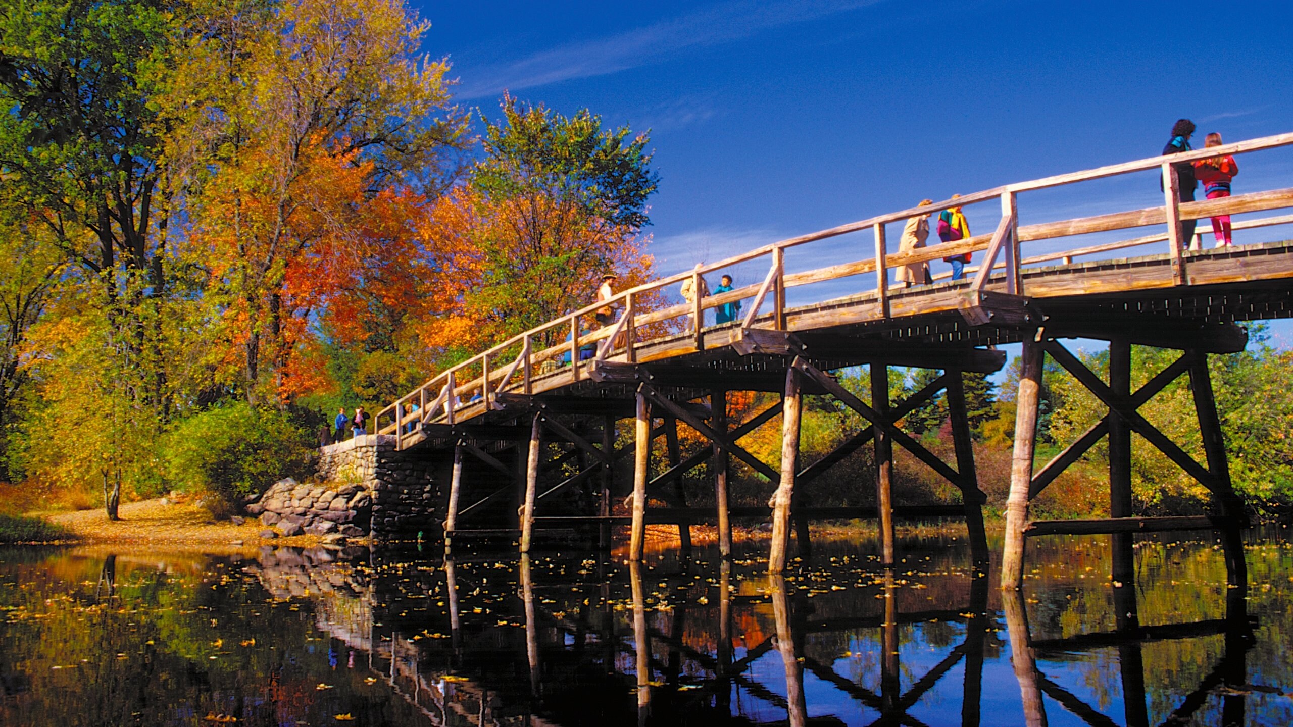 สะพาน Old North Bridge ใน บอสตัน | เอ็กซ์พีเดีย