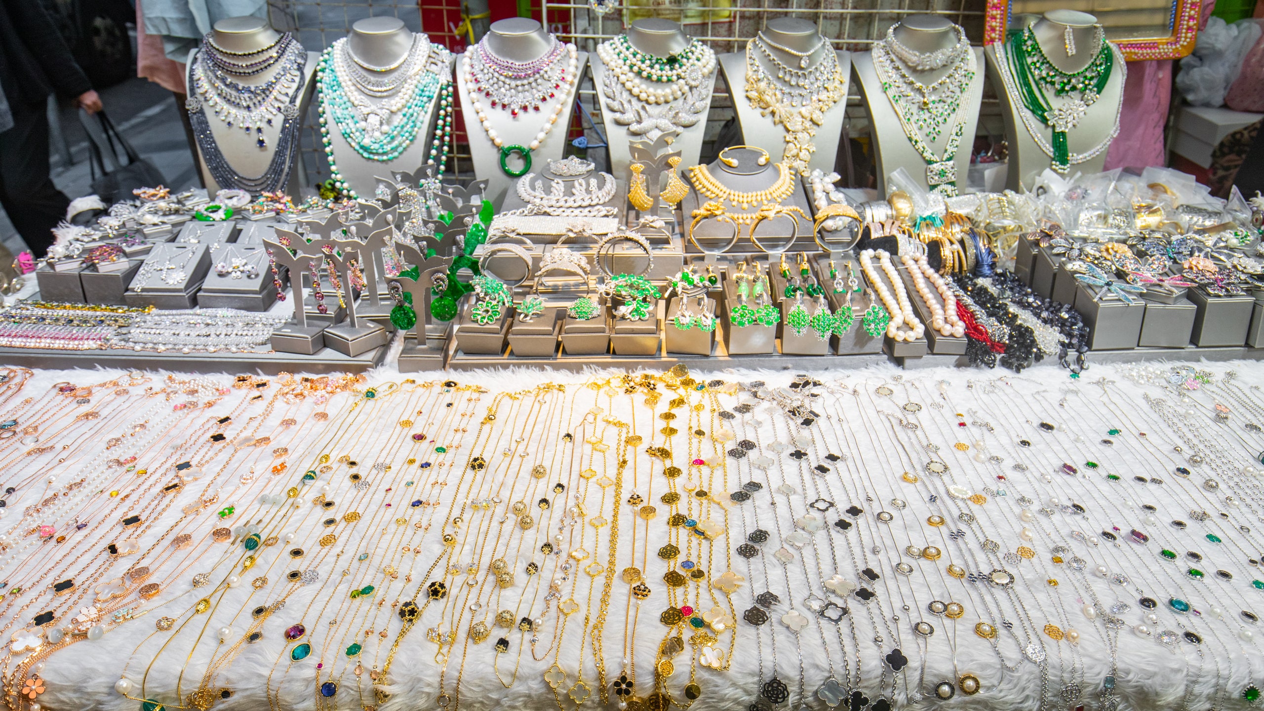 Ferienwohnung Li Yuen Street Market (Straßenmarkt), HK: Ferienhäuser ...