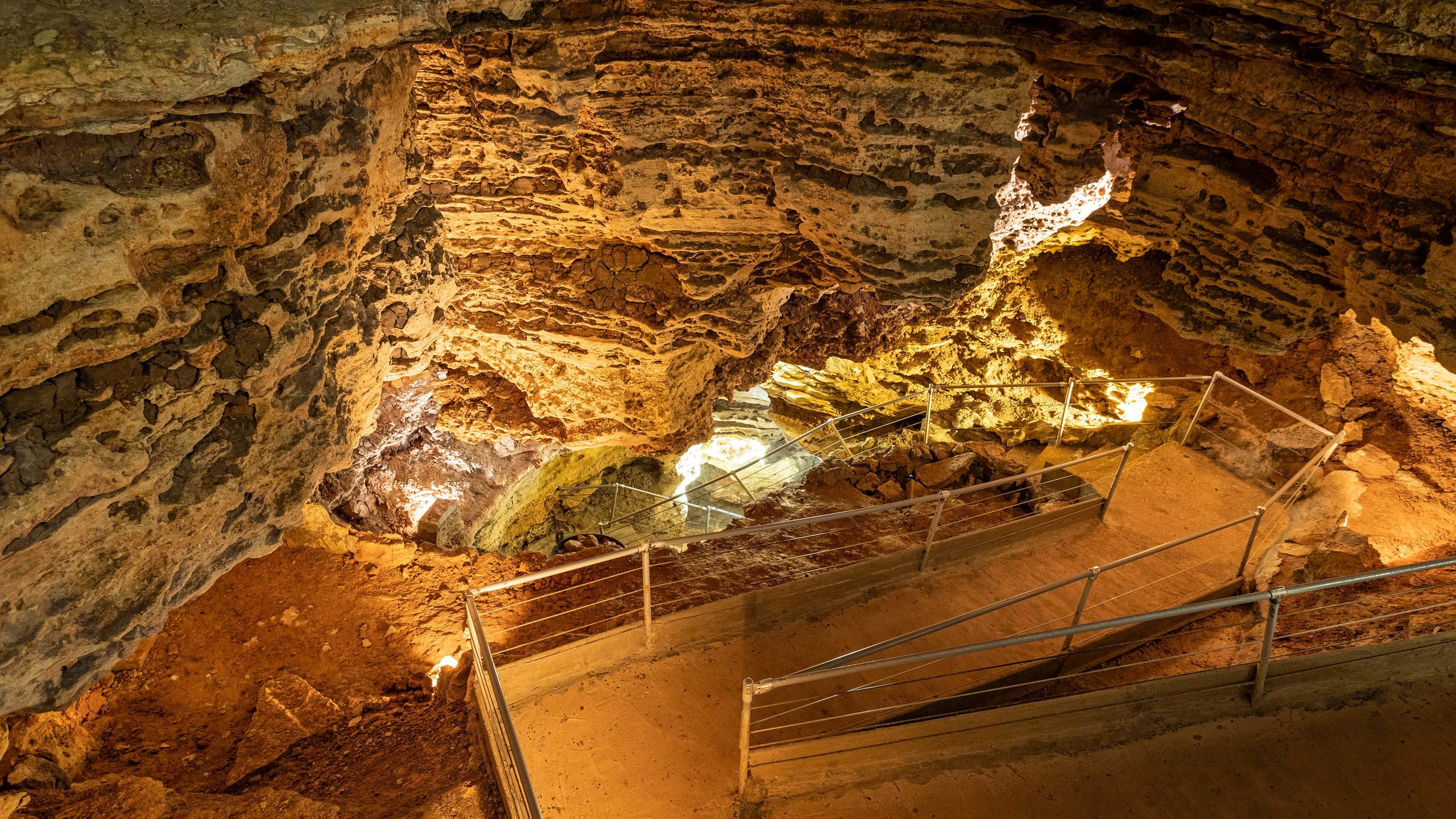 Marvel Cave Branson Missouri Monday 4/29/2024 Marvel Cave Update: As