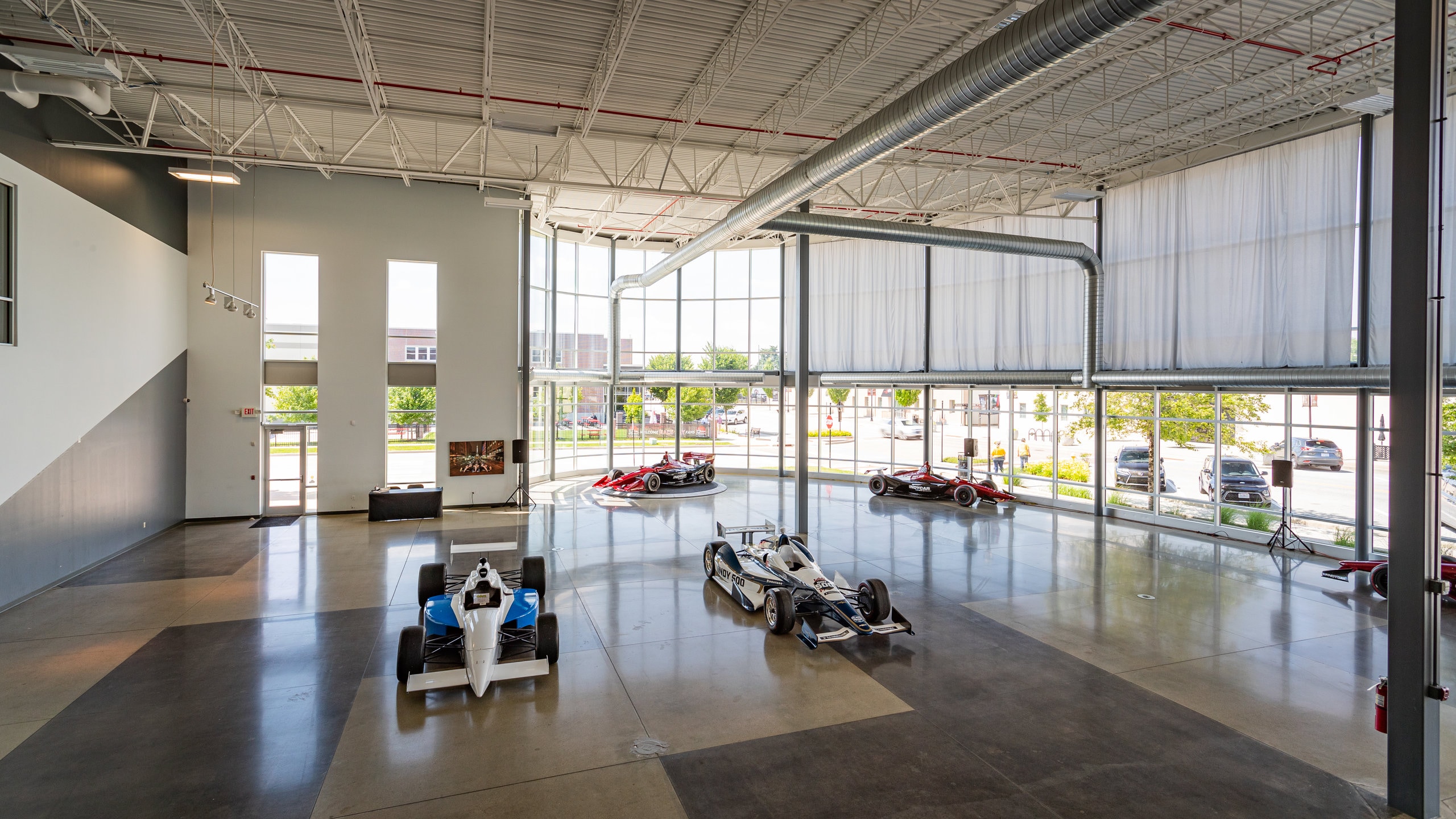 Dallara IndyCar Factory (exposition automobile interactive ...