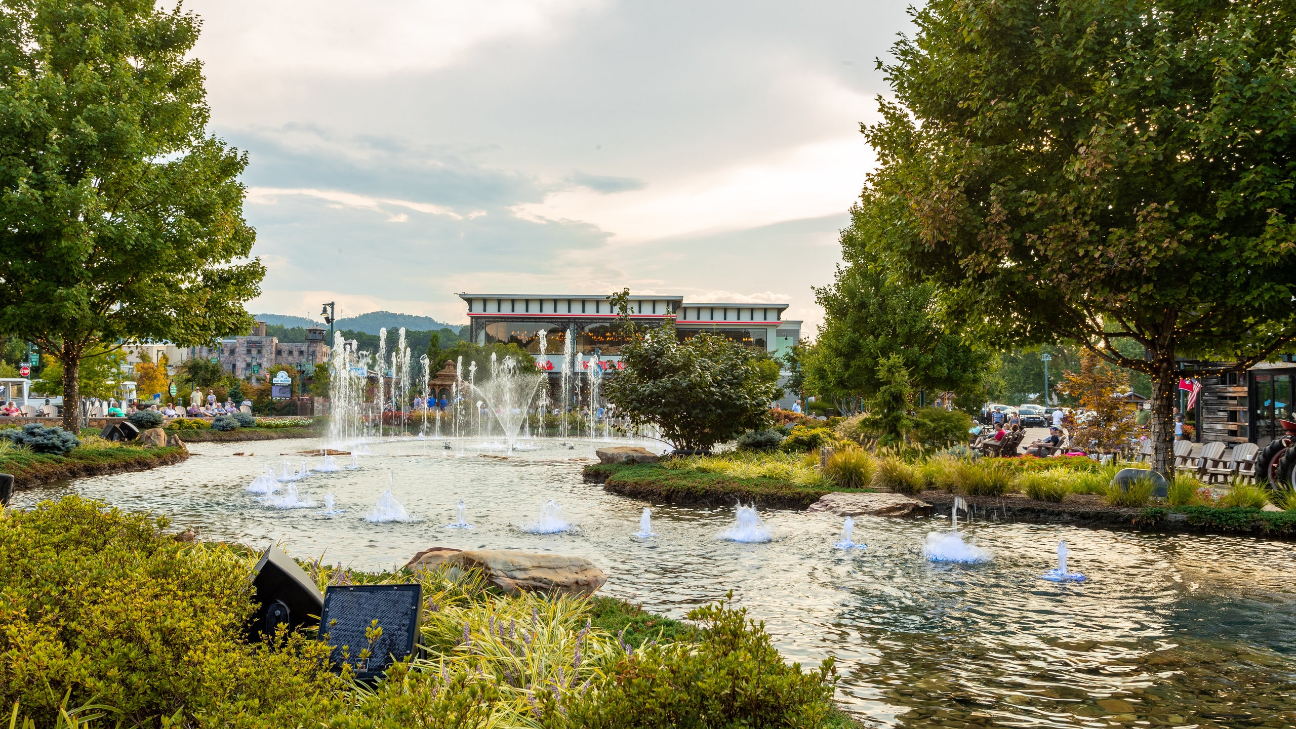 Centre de loisirs Island at Pigeon Forge à : Downtown Pigeon Forge ...