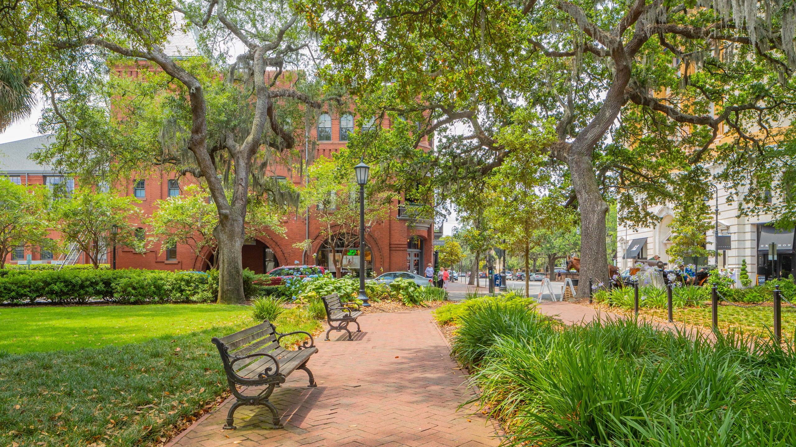Madison Square a Centro Storico Historic Downtown Savannah: Tour e ...