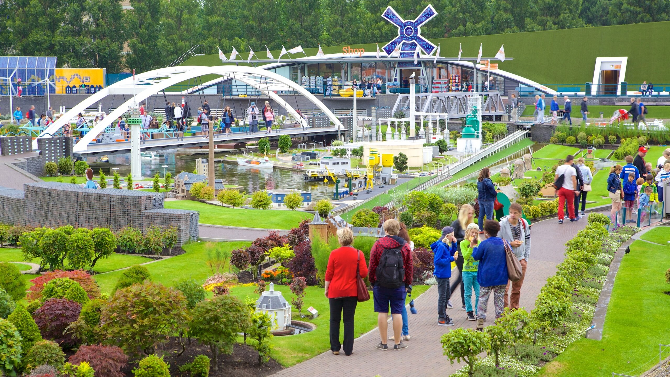 Visit Overschie: Best of Overschie, Rotterdam Travel 2023 | Expedia Tourism