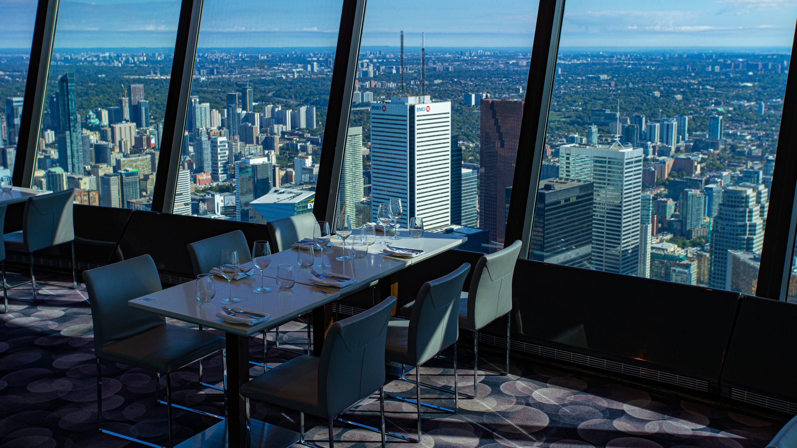 CN Tower in Downtown Toronto - Tours and Activities | Expedia.ca