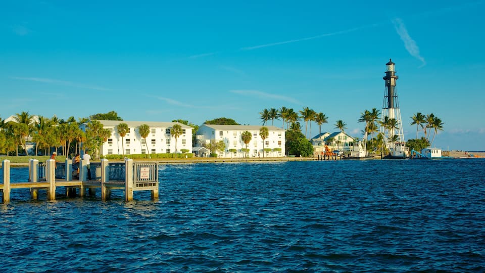Fort Lauderdale que inclui paisagens, paisagens litorâneas e uma cidade litorânea