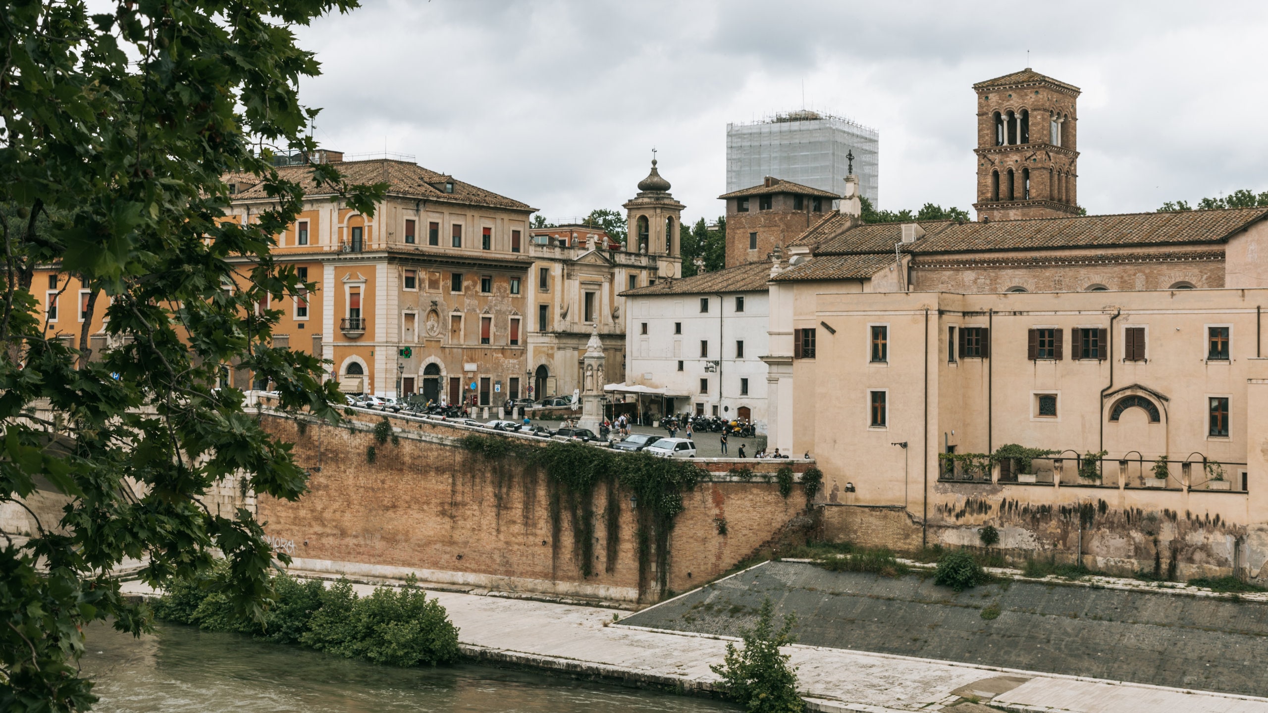 Colamariani Via Tiberina Rome Isola Tiberina A Centro Città Di Roma: