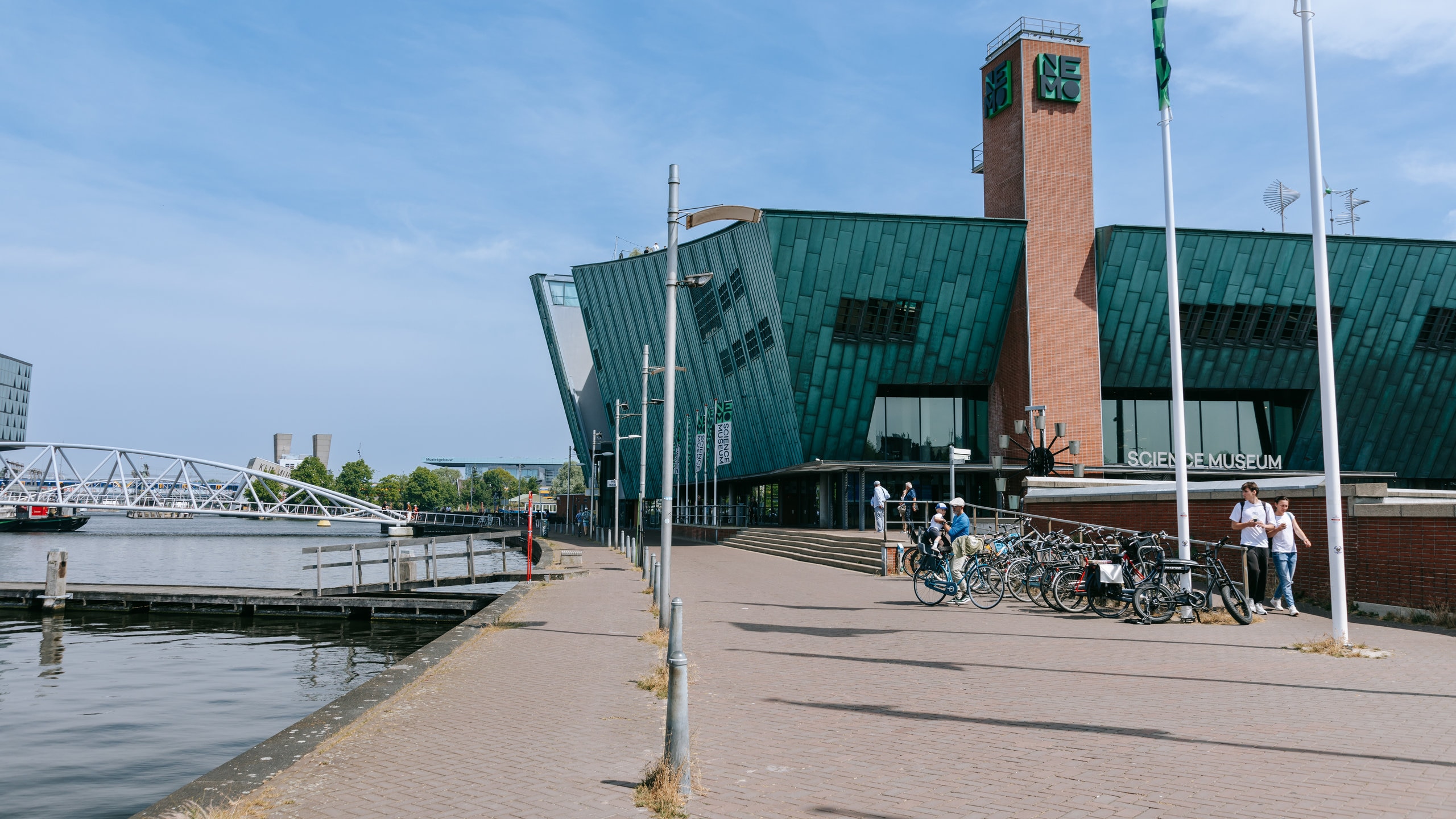 Nemo Amsterdam New Metropolis (Nemo) Science Museum And Replica VOC