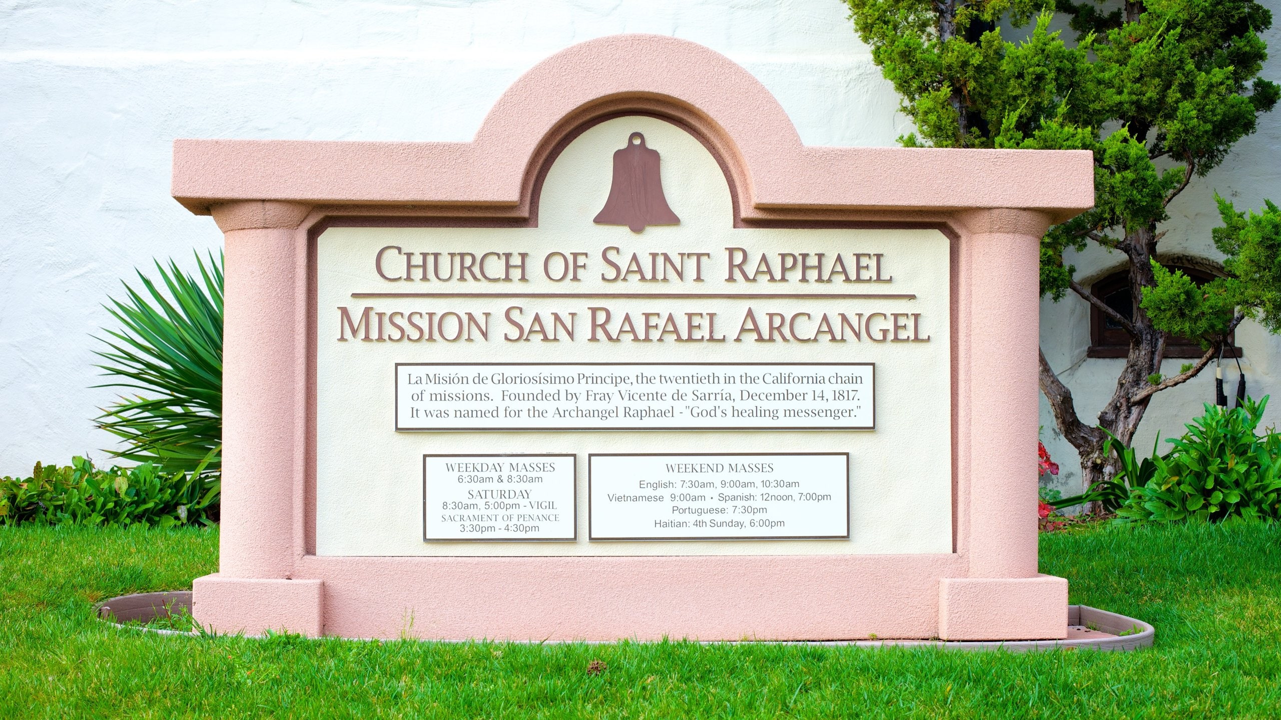 Mission San Rafael Arcangel in San Rafael | Expedia.co.th
