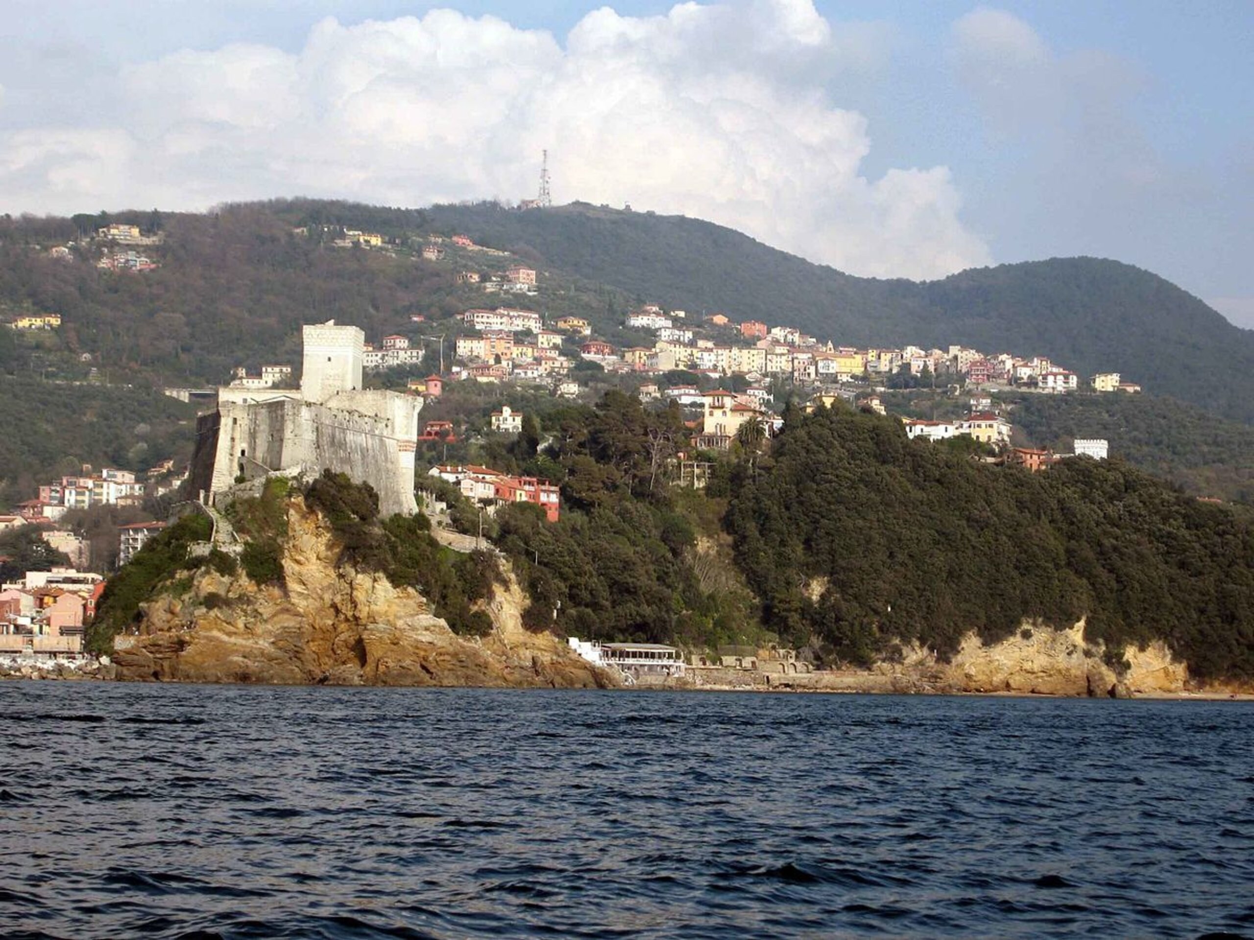 Liguria Bella Spiaggia Meaning