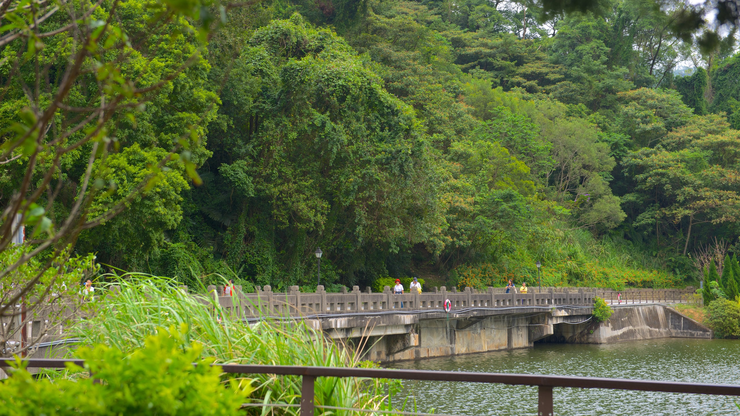 Cihu and Cihu Mausoleum (monument) location de vacances à partir de € ...
