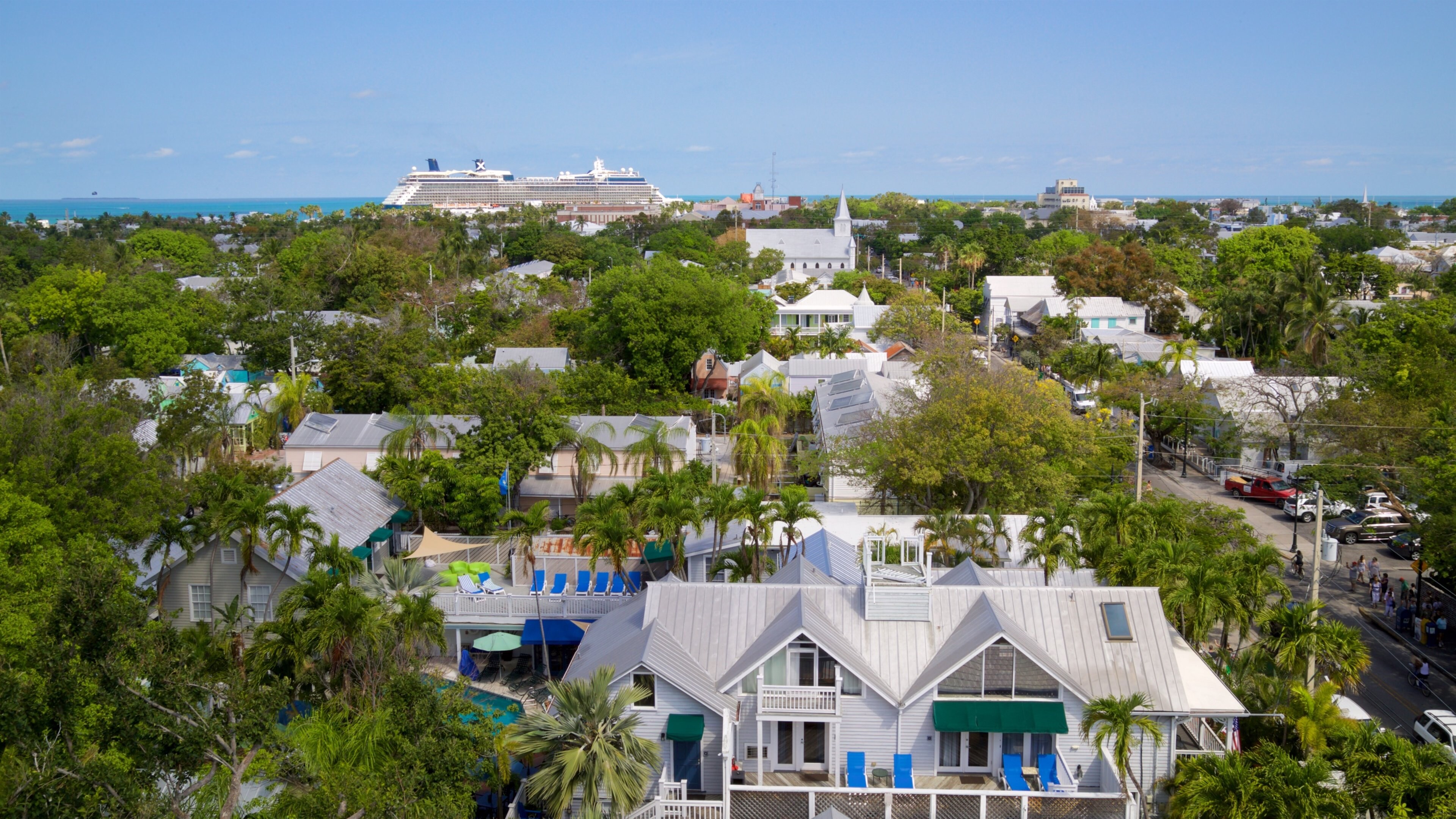 Key West Lighthouse and Keeper's Quarters Museum in Key West Historic ...