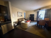 Living & dining area