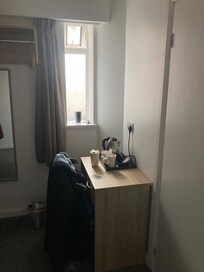 Kettle with tea etc.