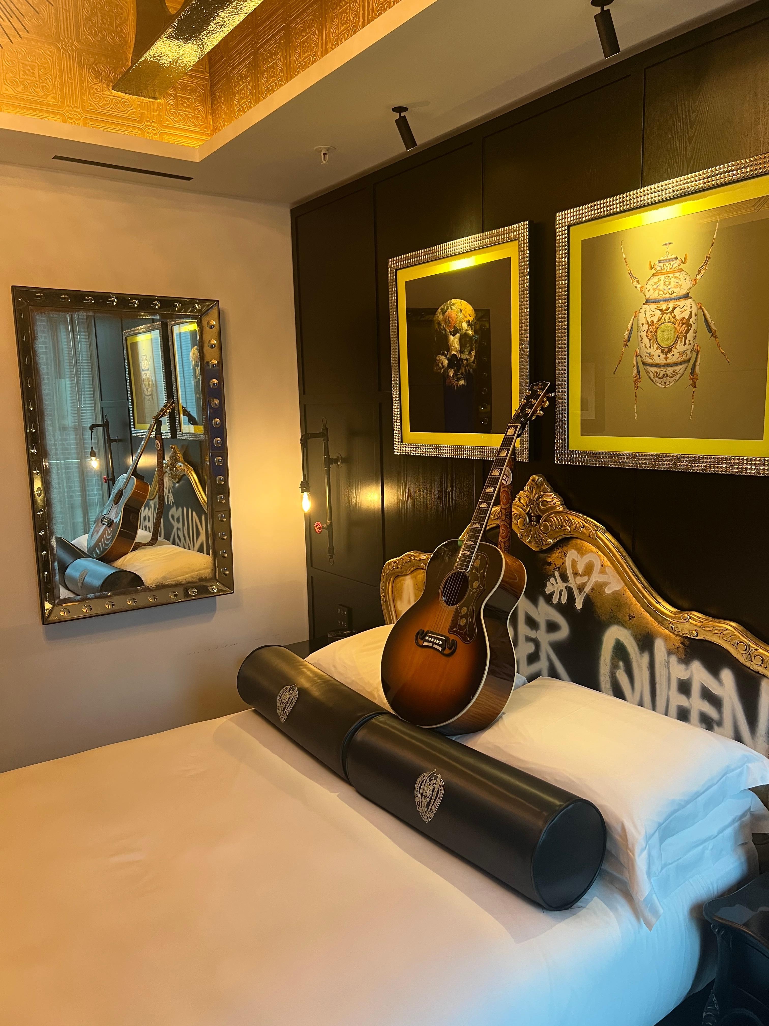 Room 115 Killer Queen Superior Room