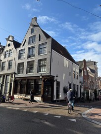 Hotel and restaurant Calisto