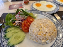 Egg fried rice with additional fried eggs