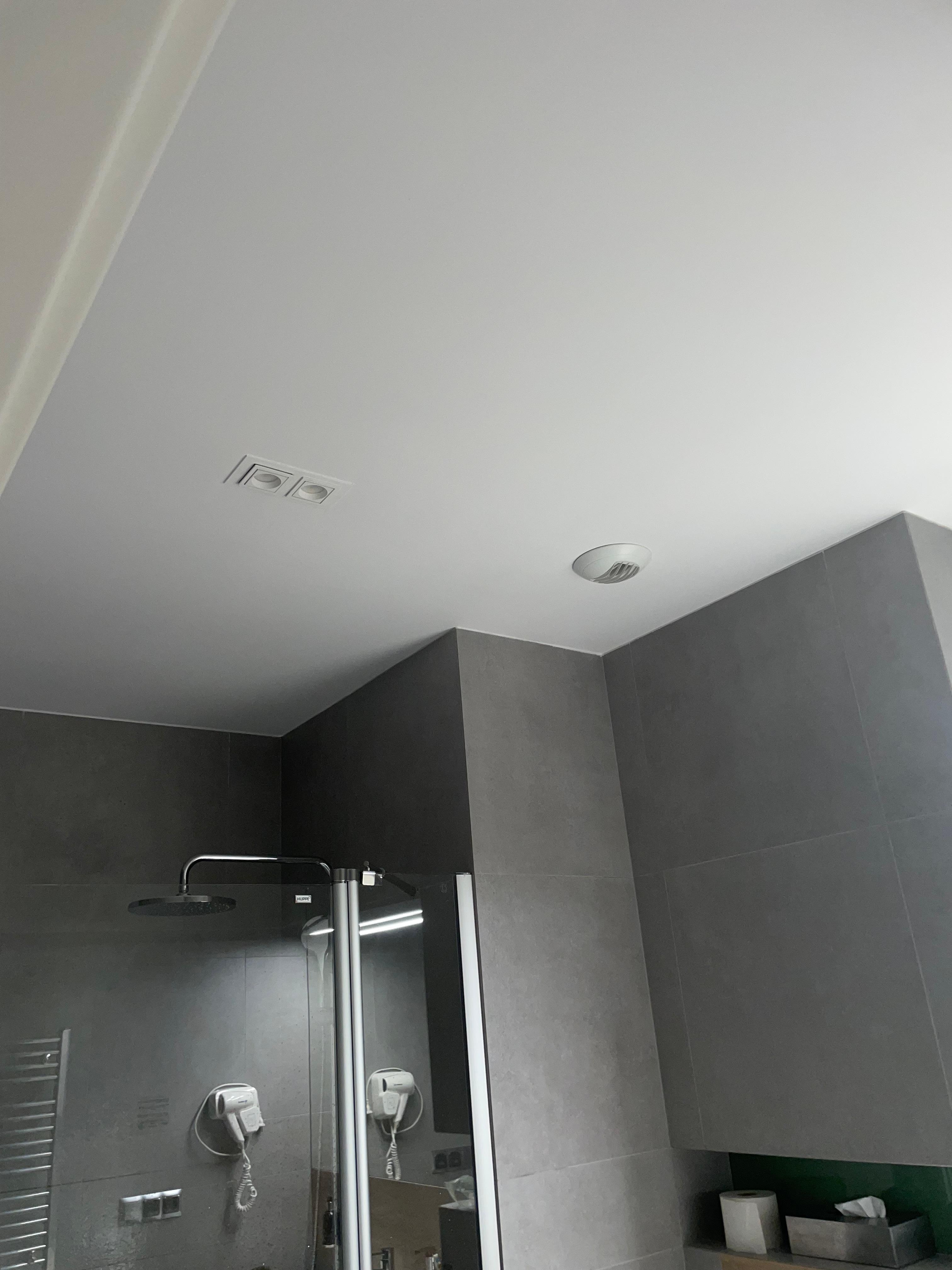 Ikke fungerende lys på badet, ingen bryter for dette??