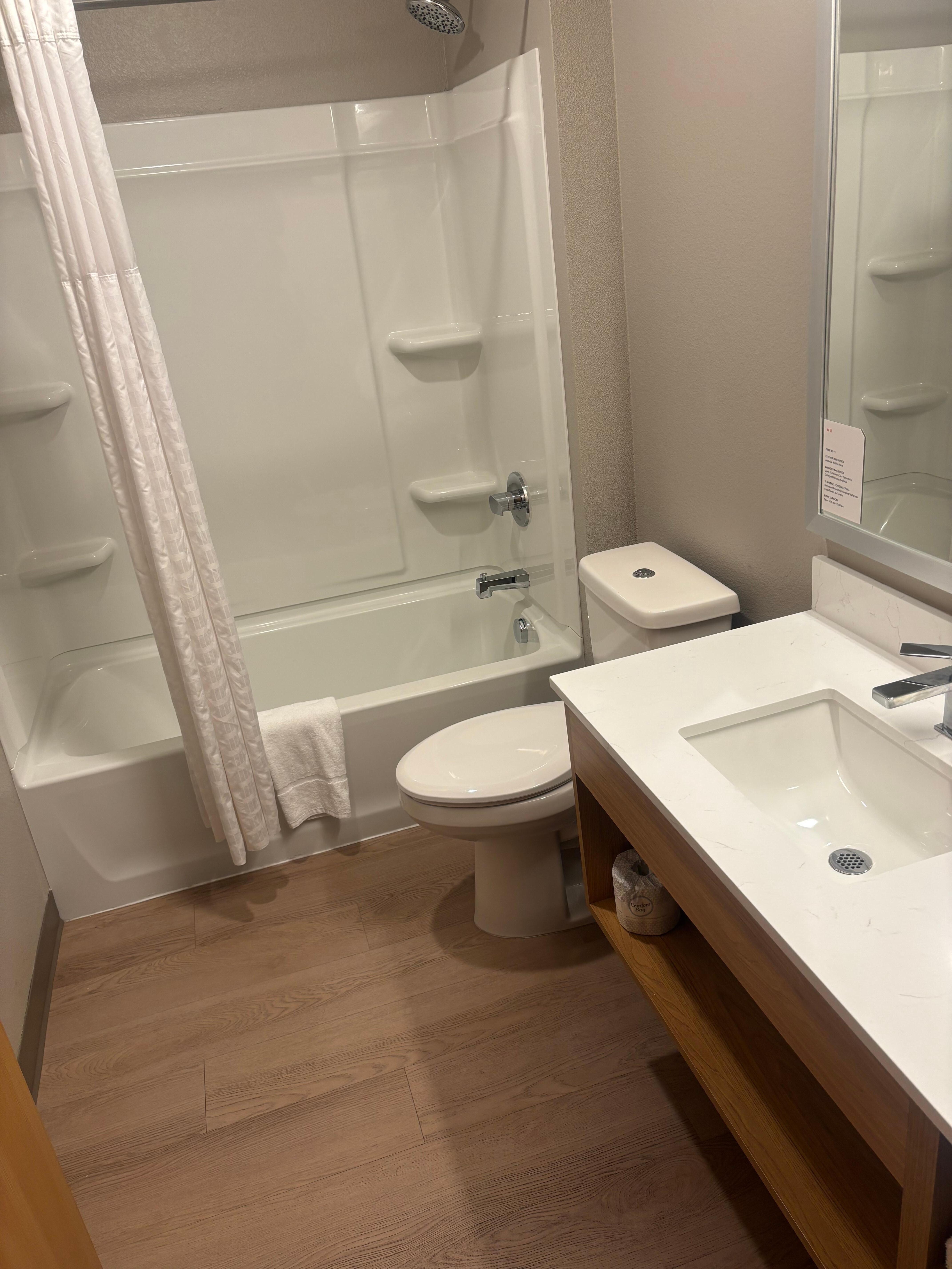 Clean bathroom 