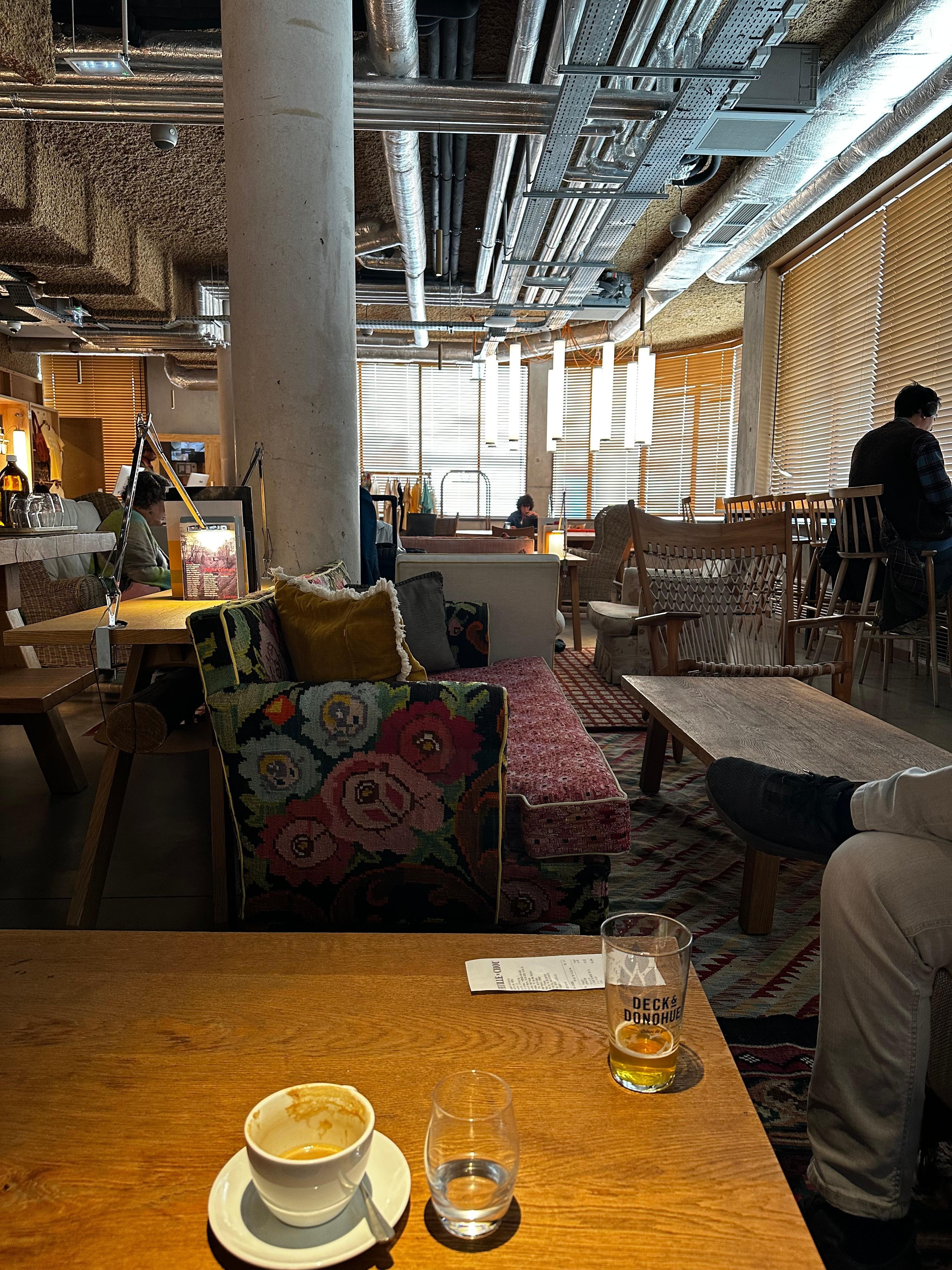 The lounge facing reception 