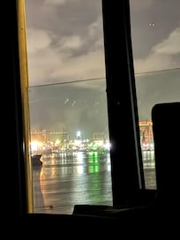 Yatağımda bu manzara ile uykuya dalmak ve bu manzaraya uyanacağımı bilmek; huzurun adresidir.