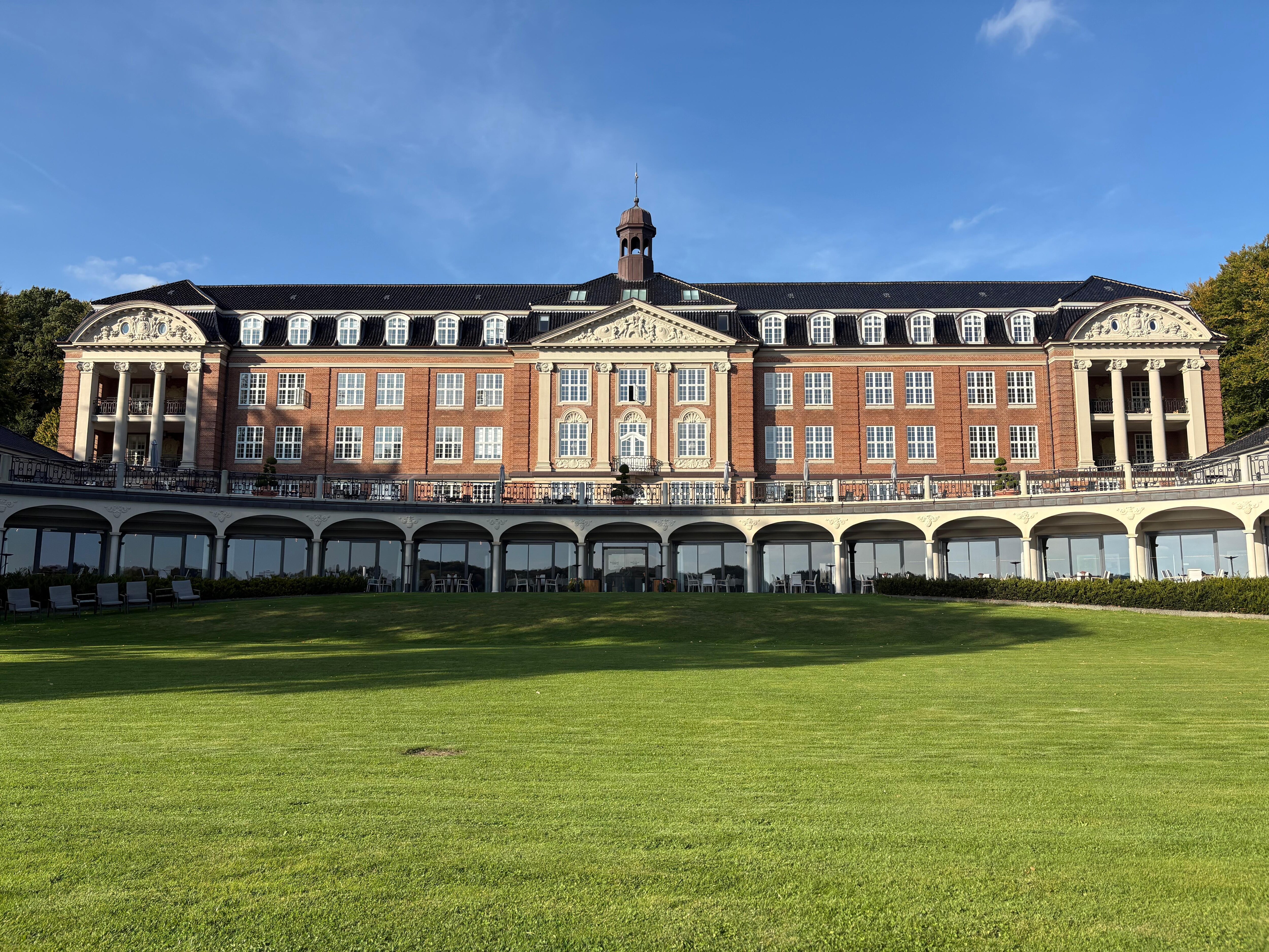 Flot og imponerende bygning med masser af historie